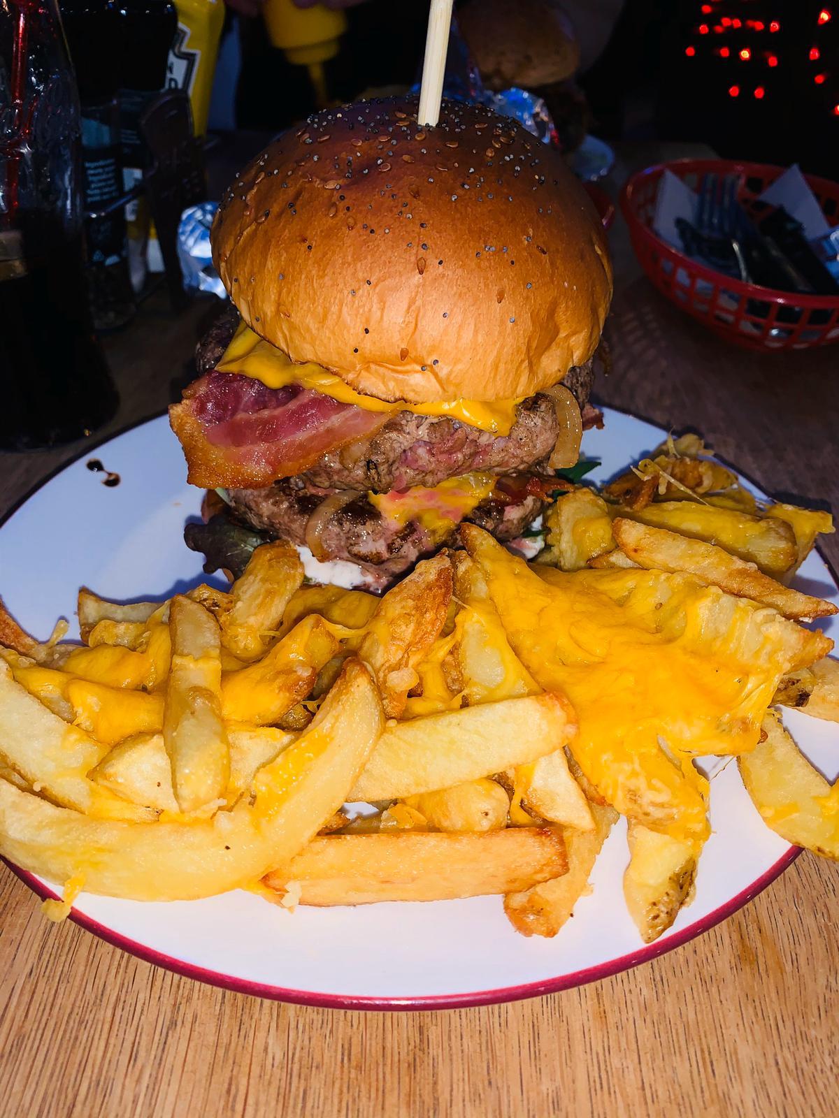 Big Daddy🤤🍔 - Dining and Cooking