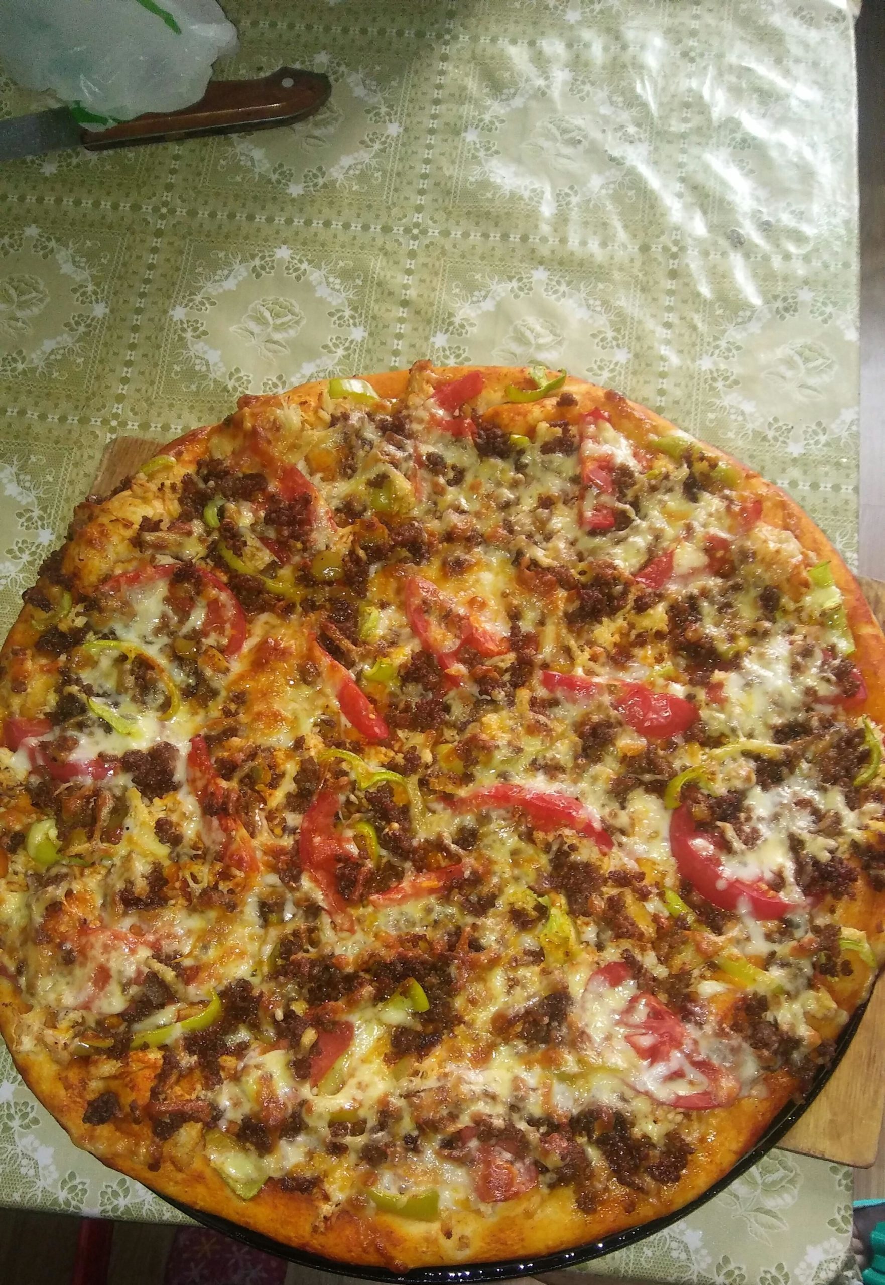 Homemade mince pizza - Dining and Cooking