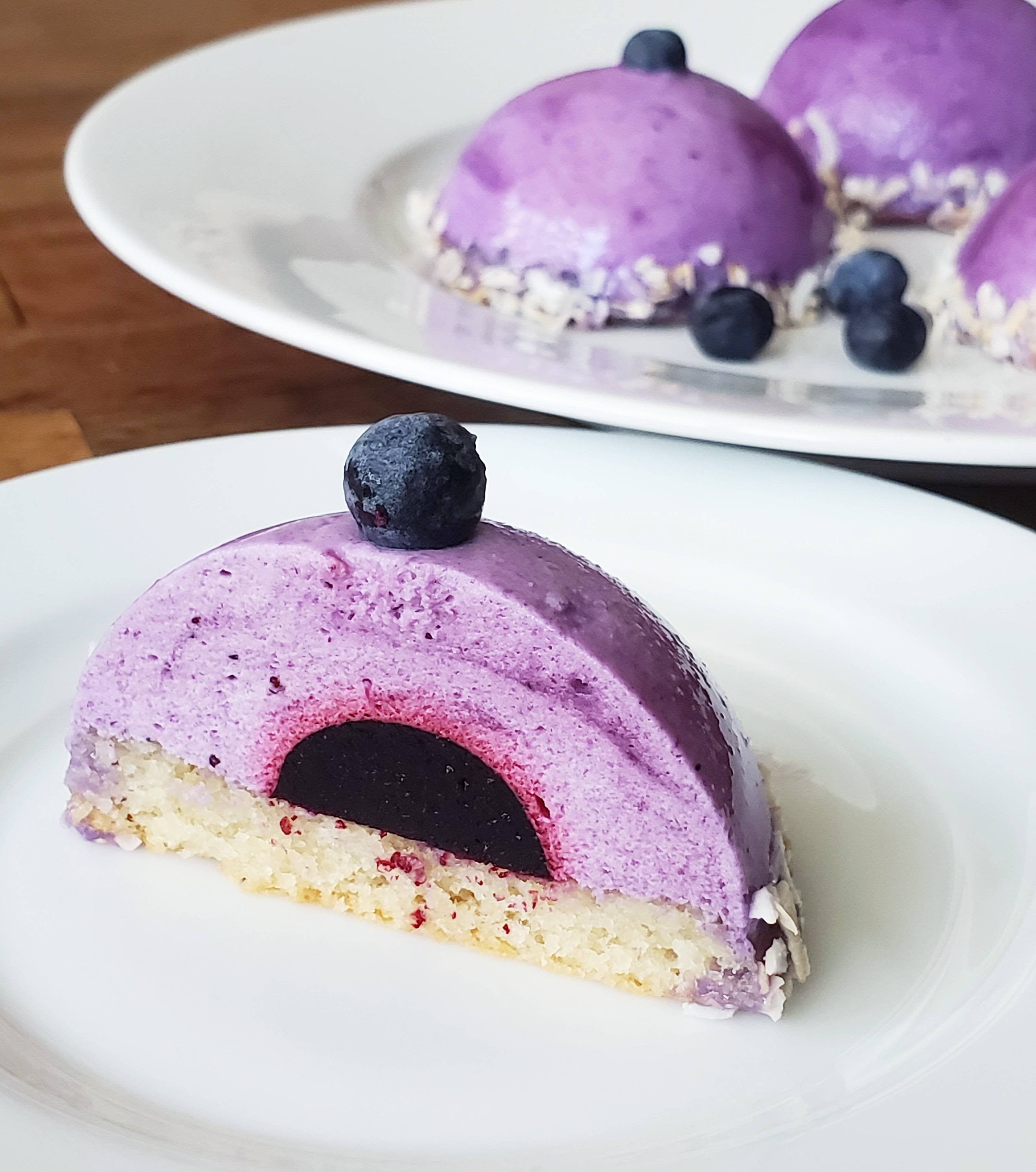 Homemade blueberry dome entremet - Dining and Cooking