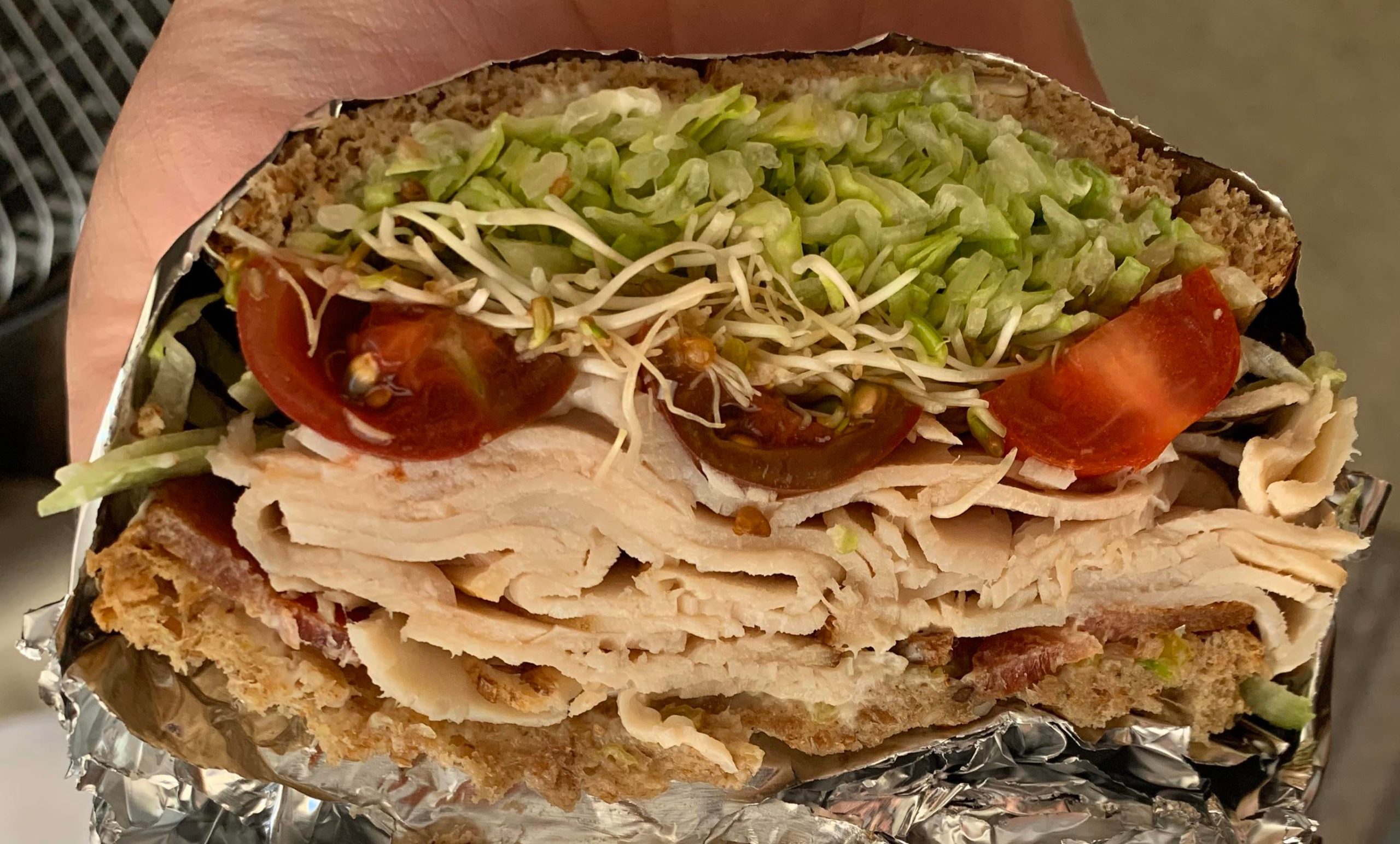 [Homemade] Turkey, bacon, cherry tomatoes, shredduce, sprouts, mayo ...