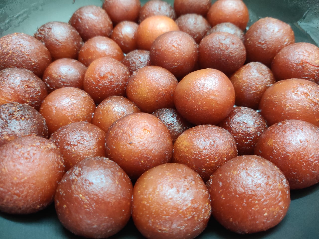 Gulab Jamuns - an indian delicacy. - Dining and Cooking