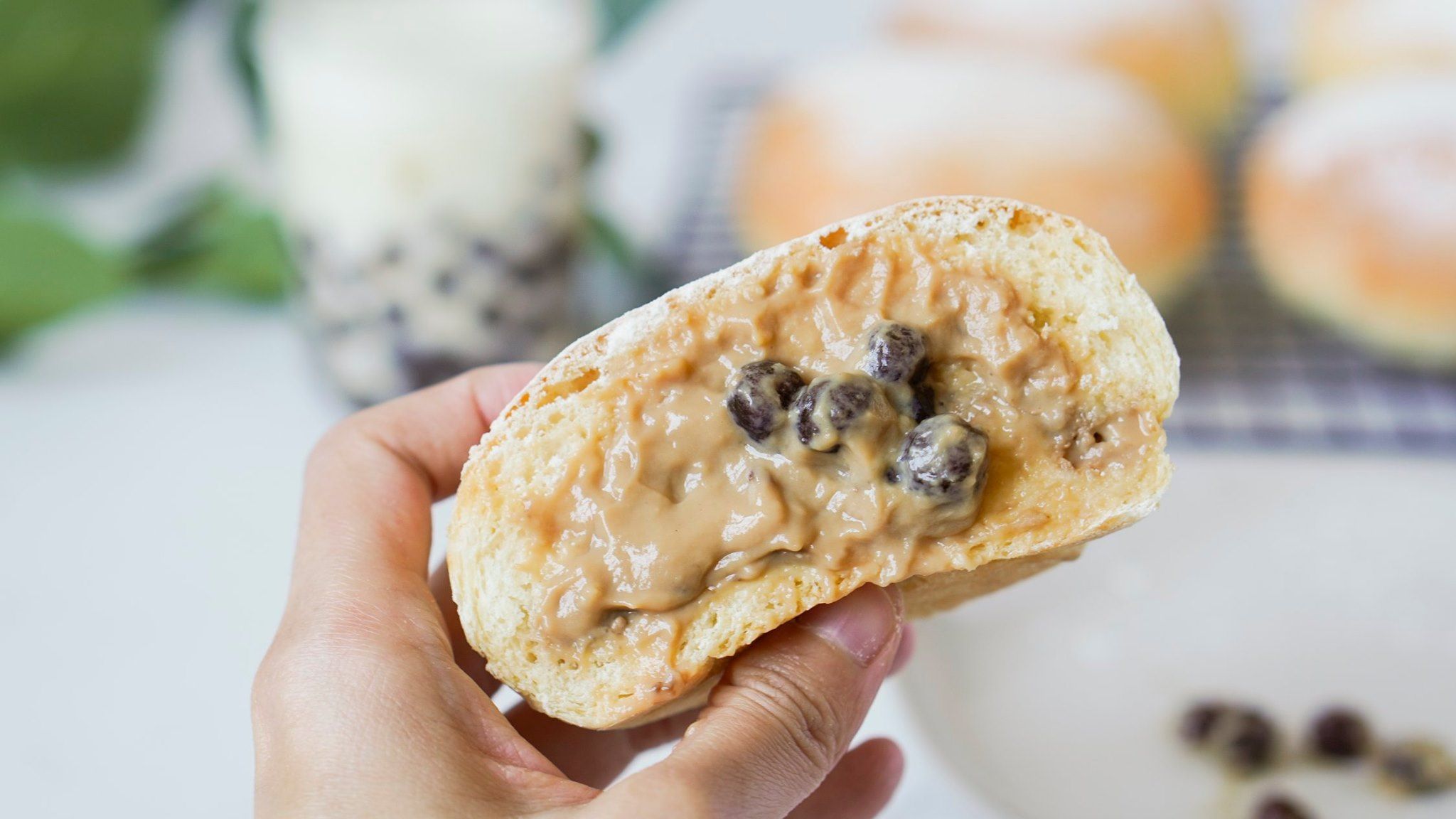 No Knead Bun filled with Milk Tea Cream Custard and Boba Tapioca ...