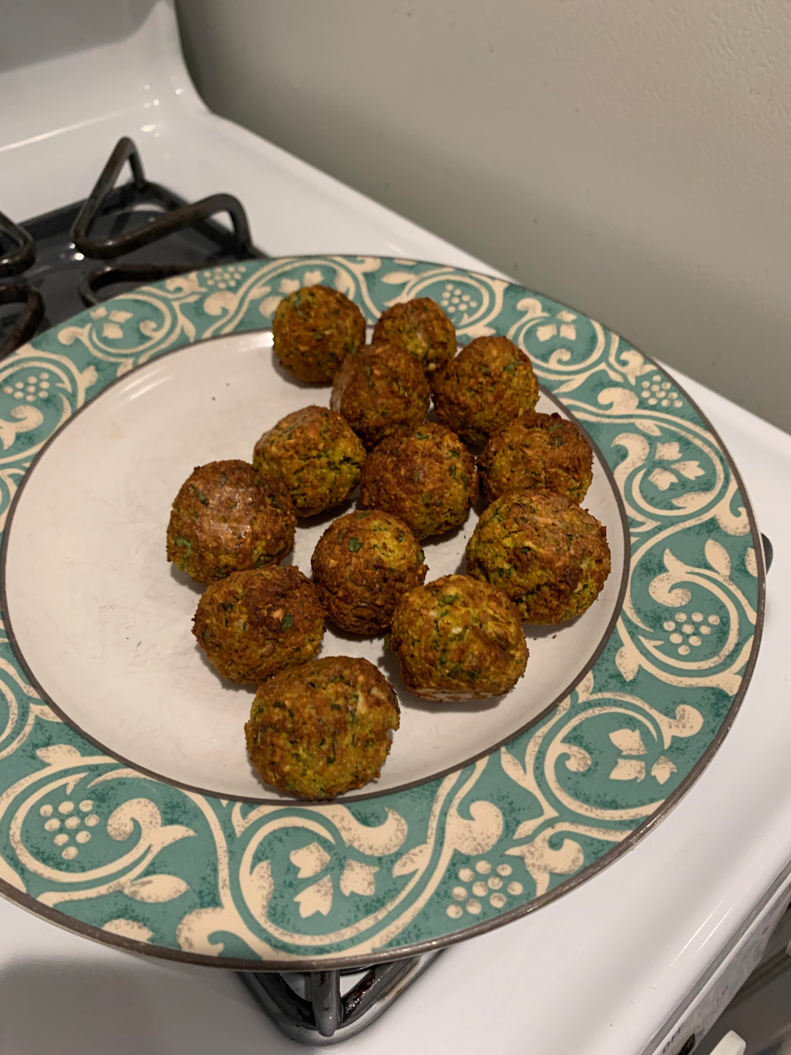 Made oil-less air fried falafel for my cake day! - Dining and Cooking