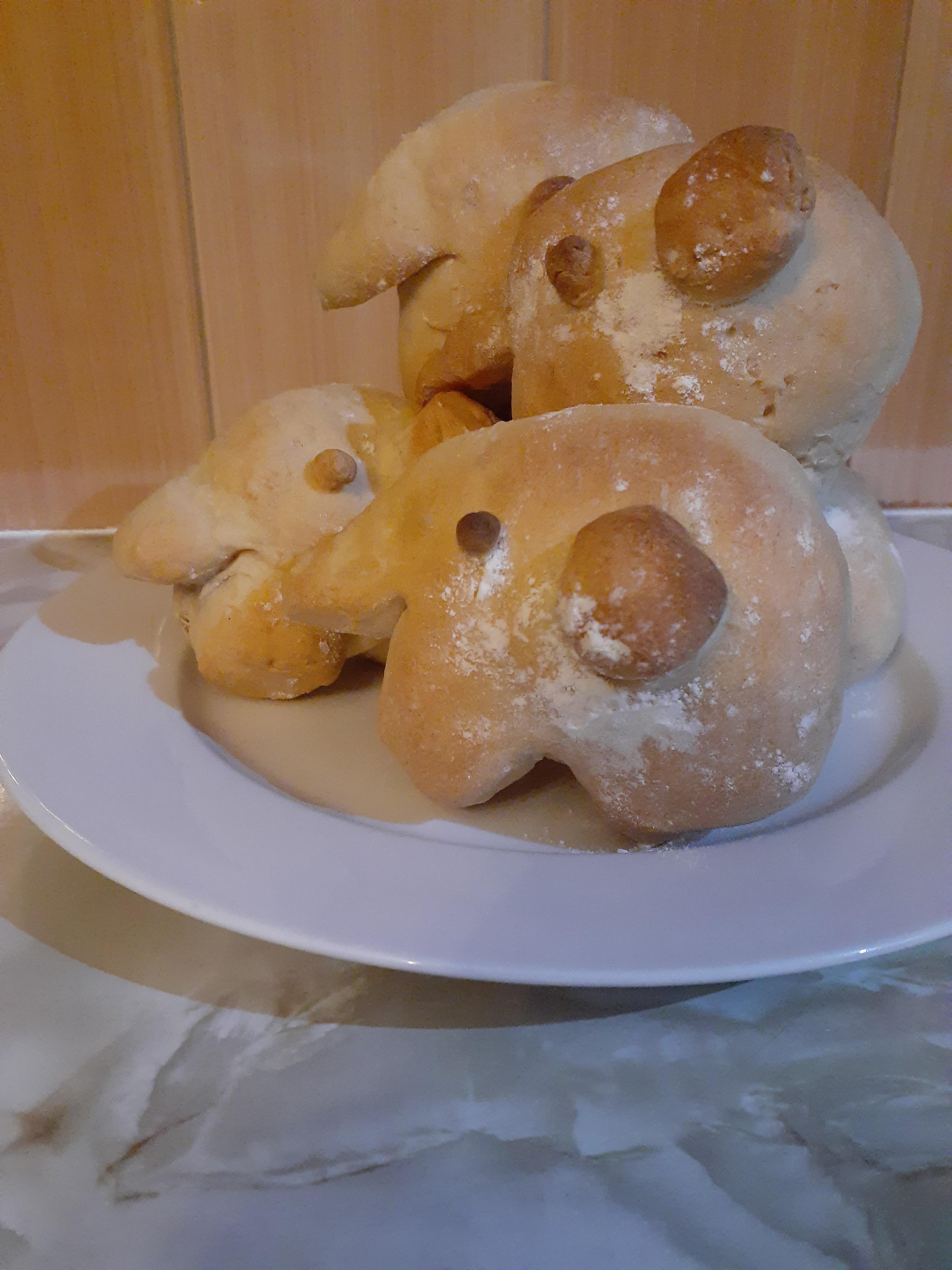Elephant Bread Rolls!!!! 3rd time making bread, and I'm getting the ...