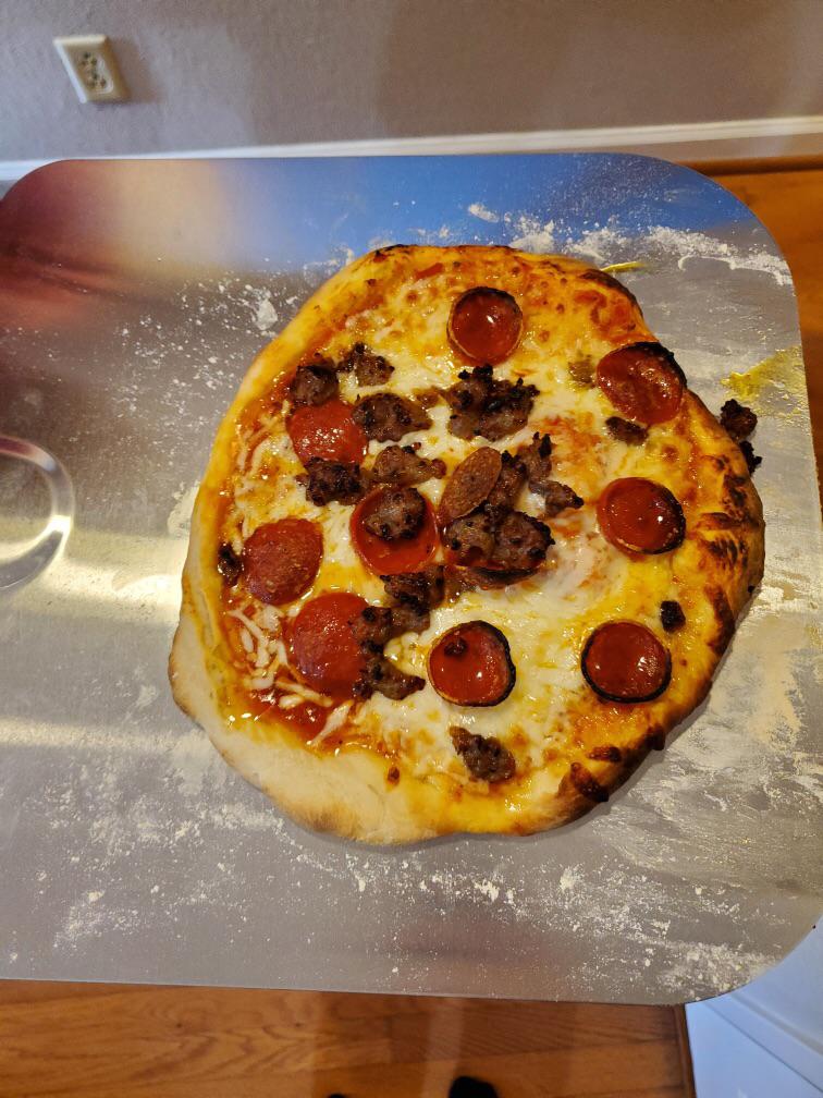 Pizza is an art, I’m drawing stick figures. First try! - Dining and Cooking