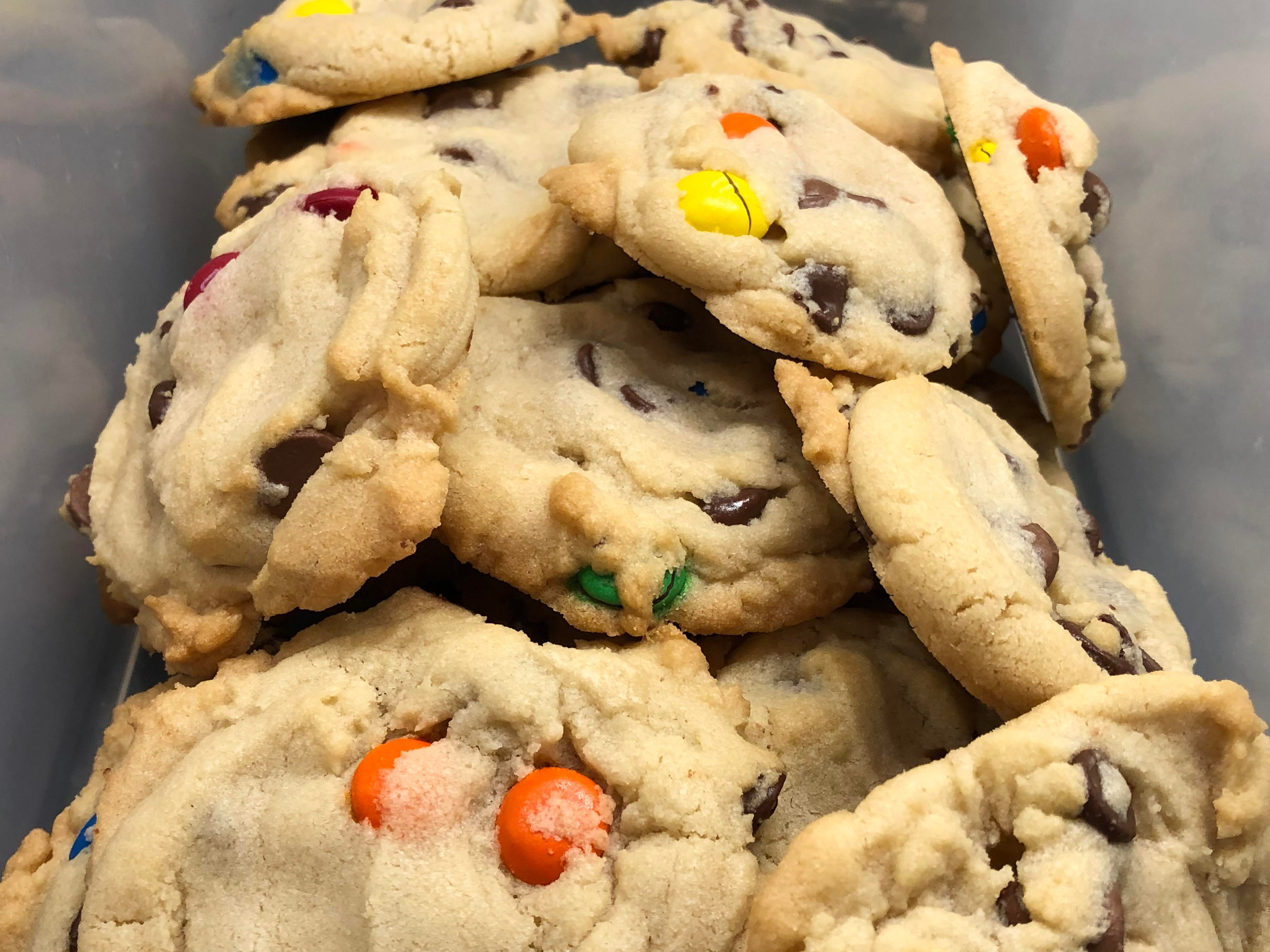 My wife made some pretty good-looking cookies. They taste good, too ...