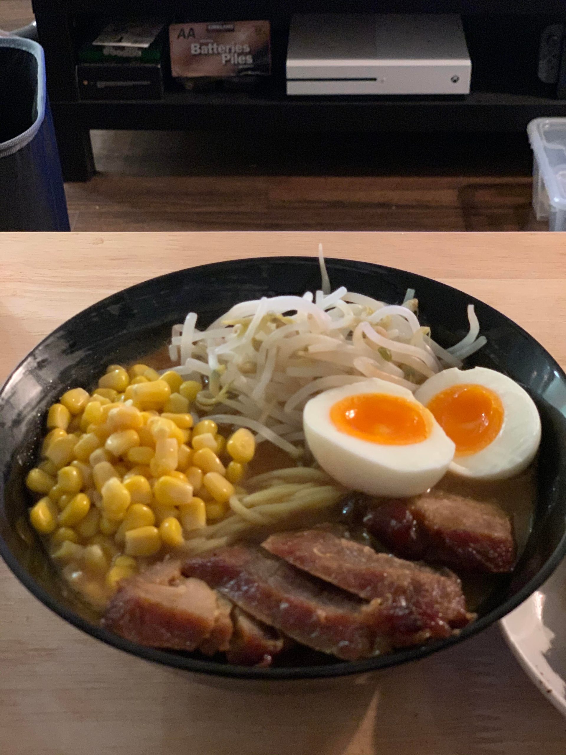 Instant miso ramen. Looked better than it tasted. - Dining and Cooking