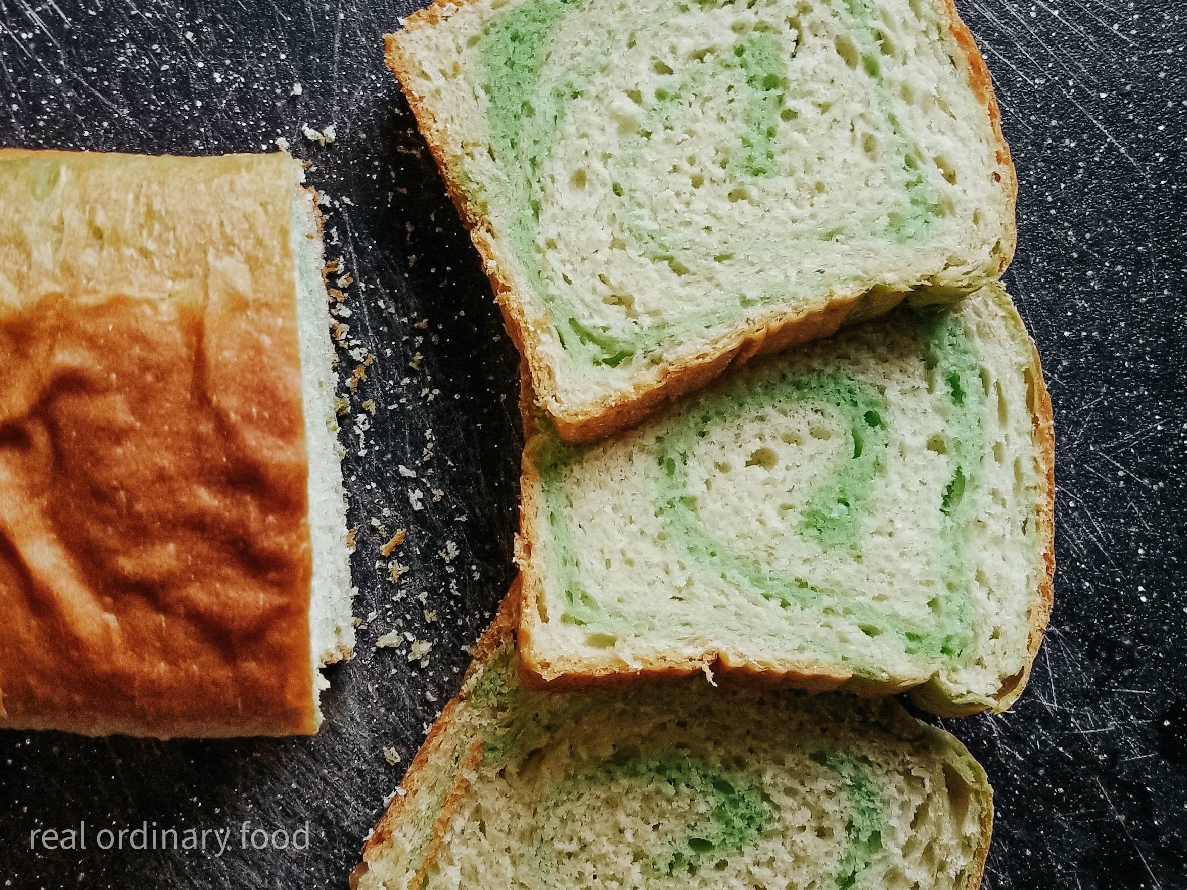 Pandan loaf that came in at 150 cal/slice,e not bad for homemade bread! - Dining and Cooking