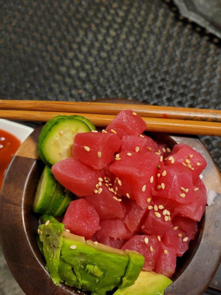 Simple poke bowl for dinner (there’s rice in there I promise) - Dining ...