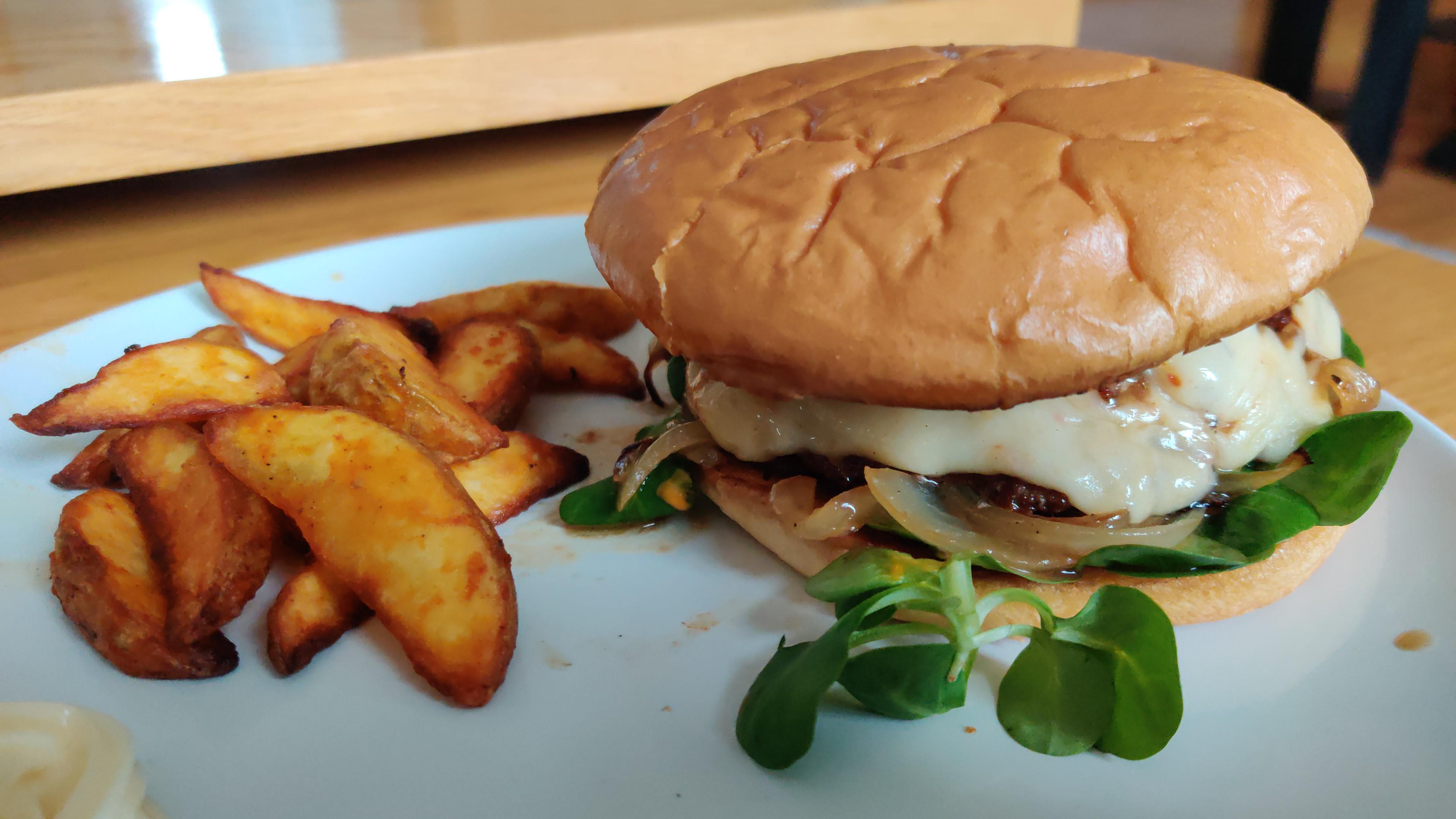 Getting better at smashing burgers! - Dining and Cooking