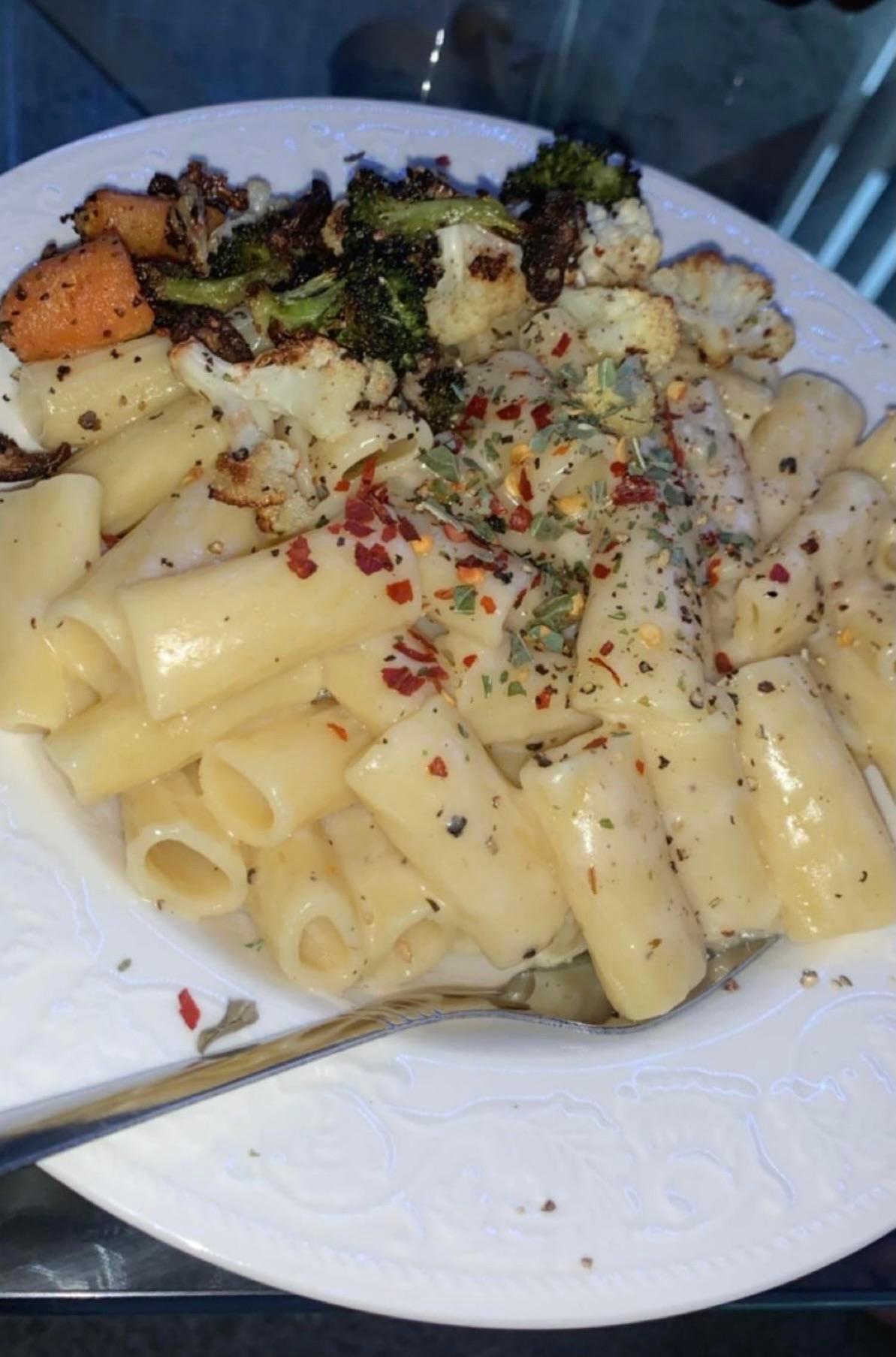 Cacio e pepe with roasted vegetables - Dining and Cooking