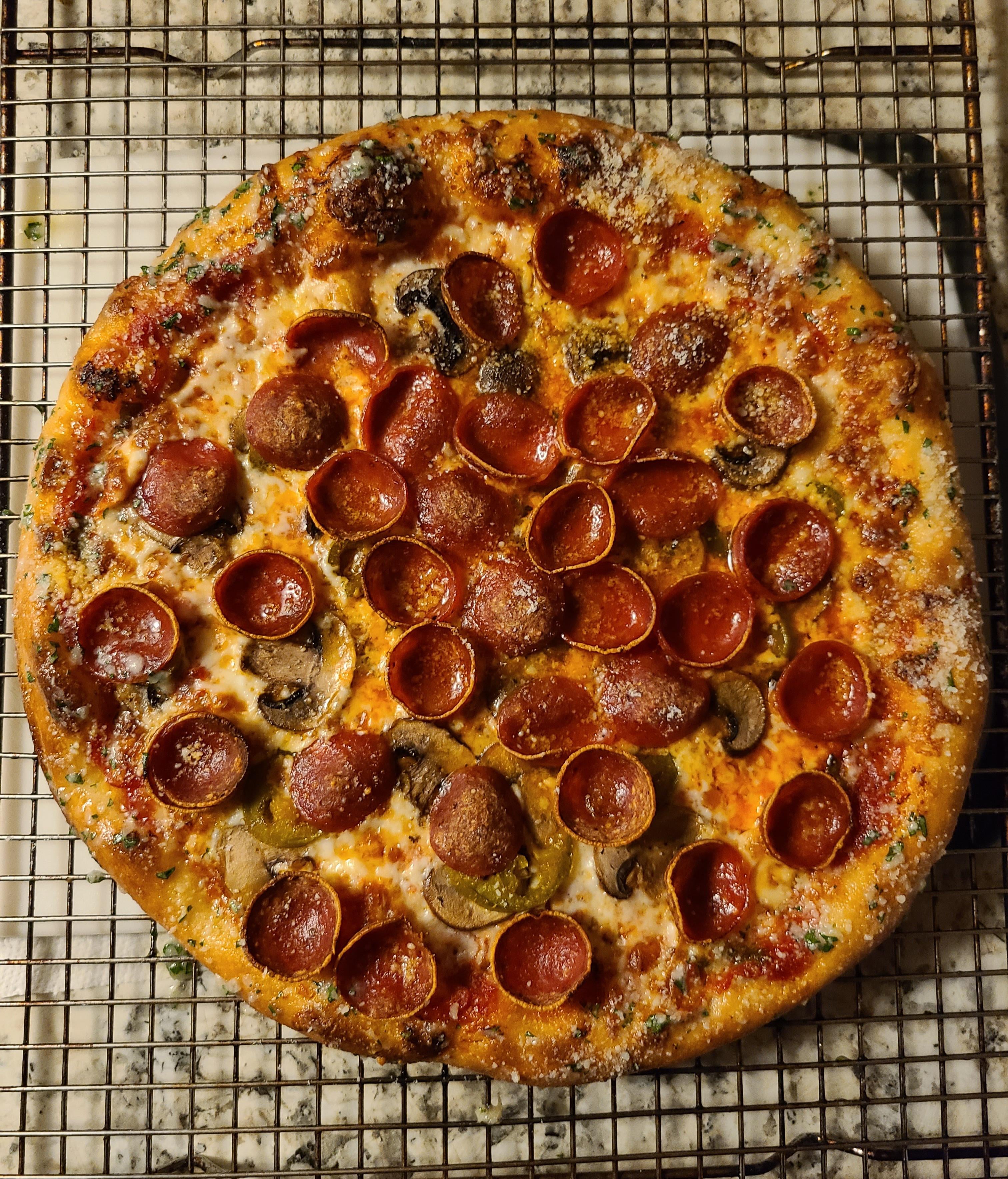 Pepperoni and mushroom with garlic butter crust - Dining and Cooking