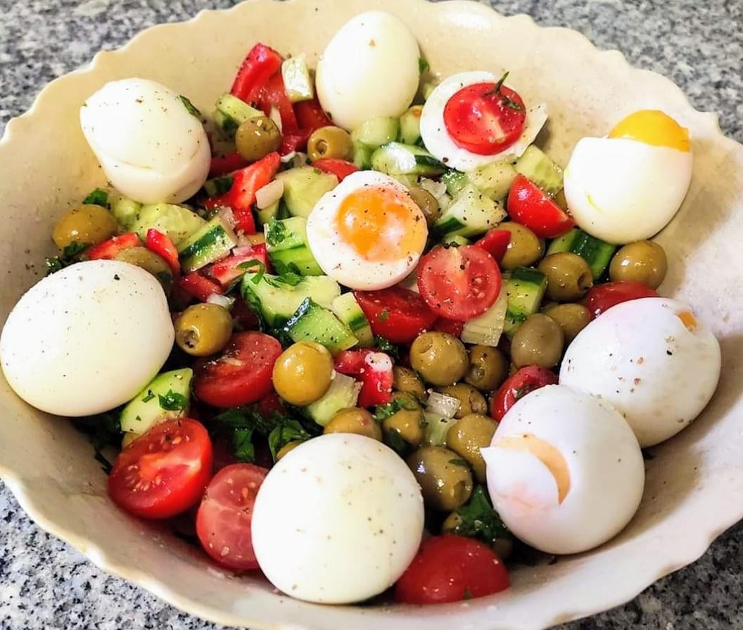 A simple salad - Dining and Cooking