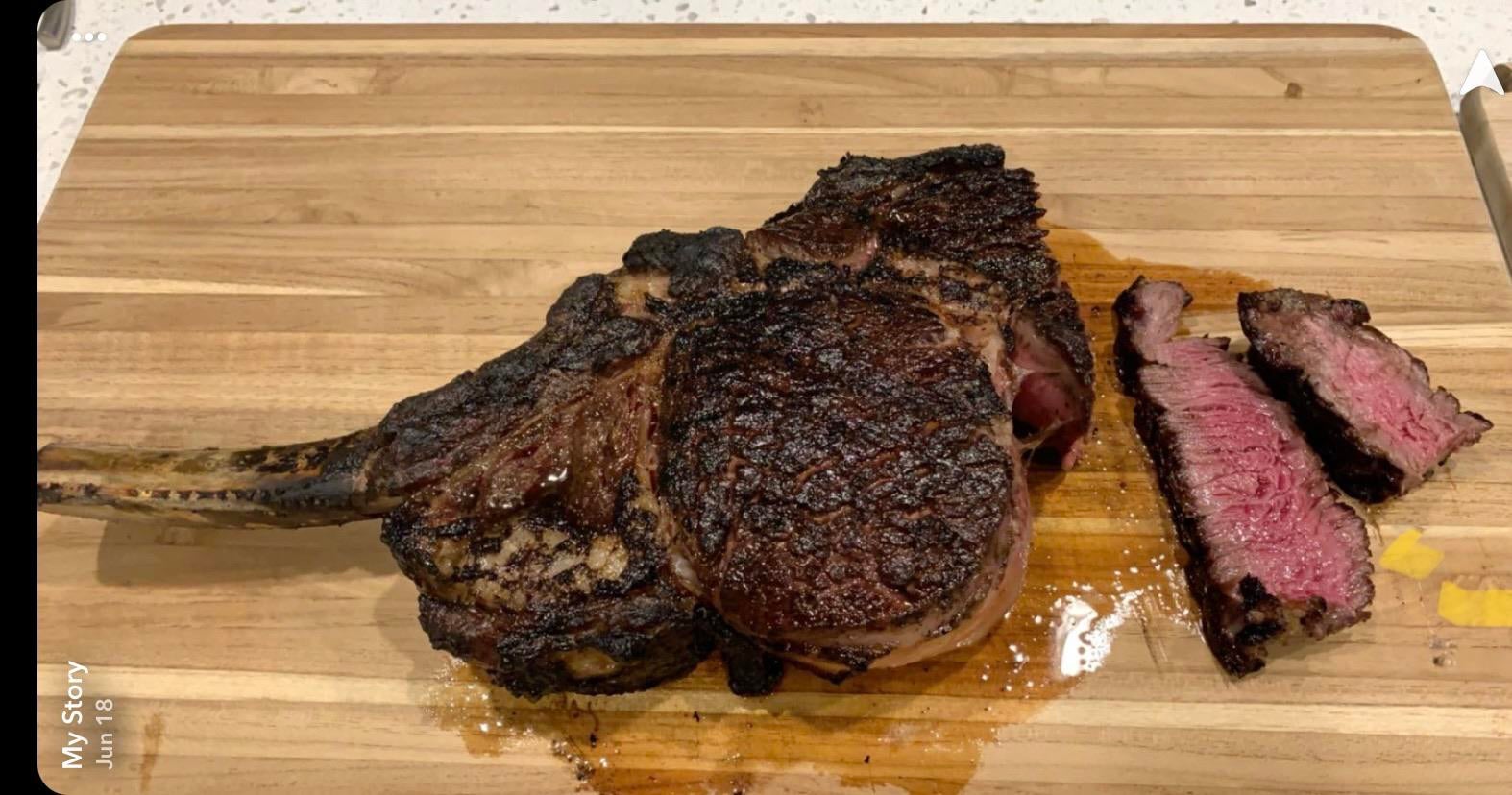 First Tomahawk (choice) - Dining and Cooking