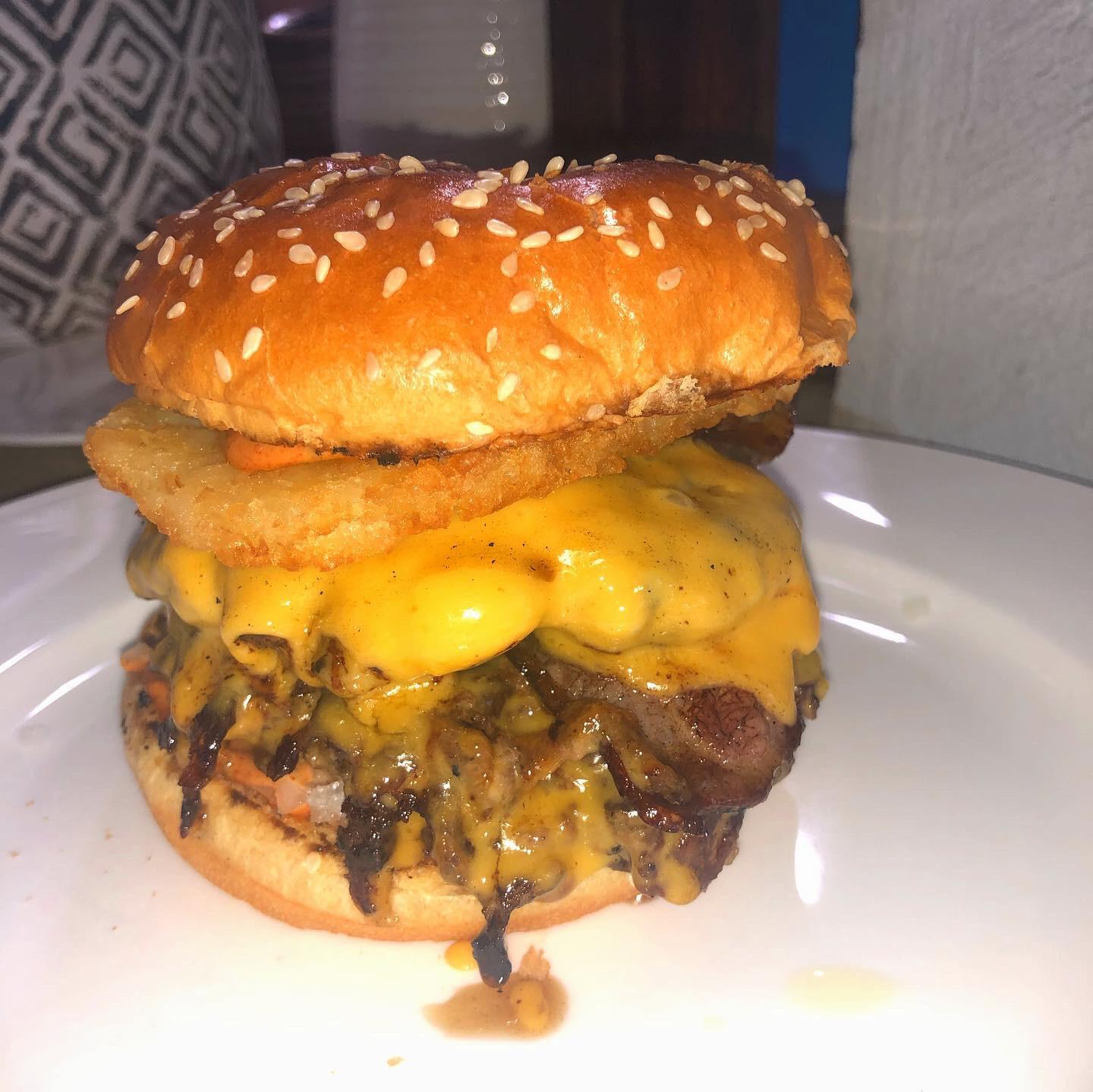 Double bacon cheeseburger with hash brown - Dining and Cooking