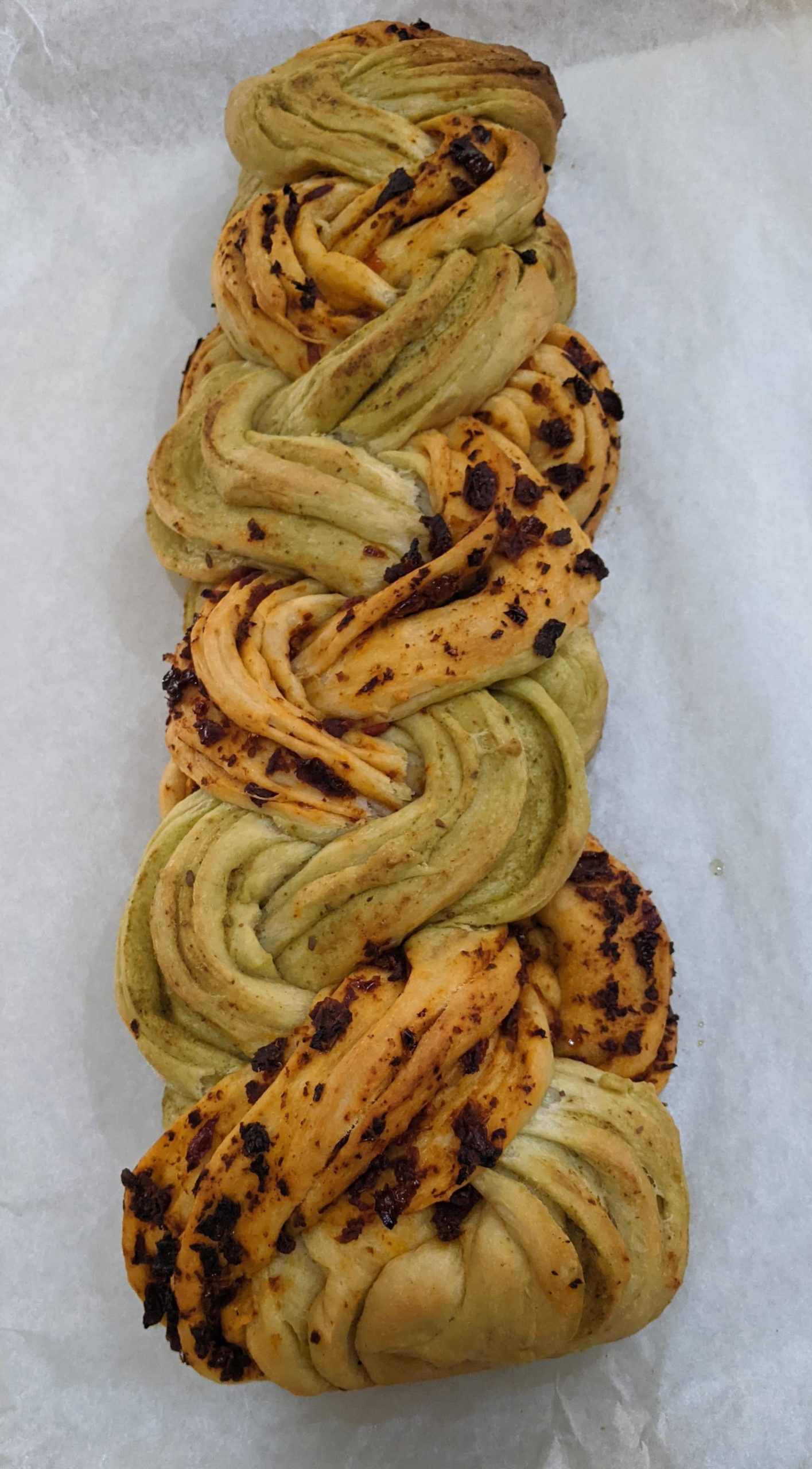 I made a pesto and sun-dried tomato braided loaf. - Dining and Cooking