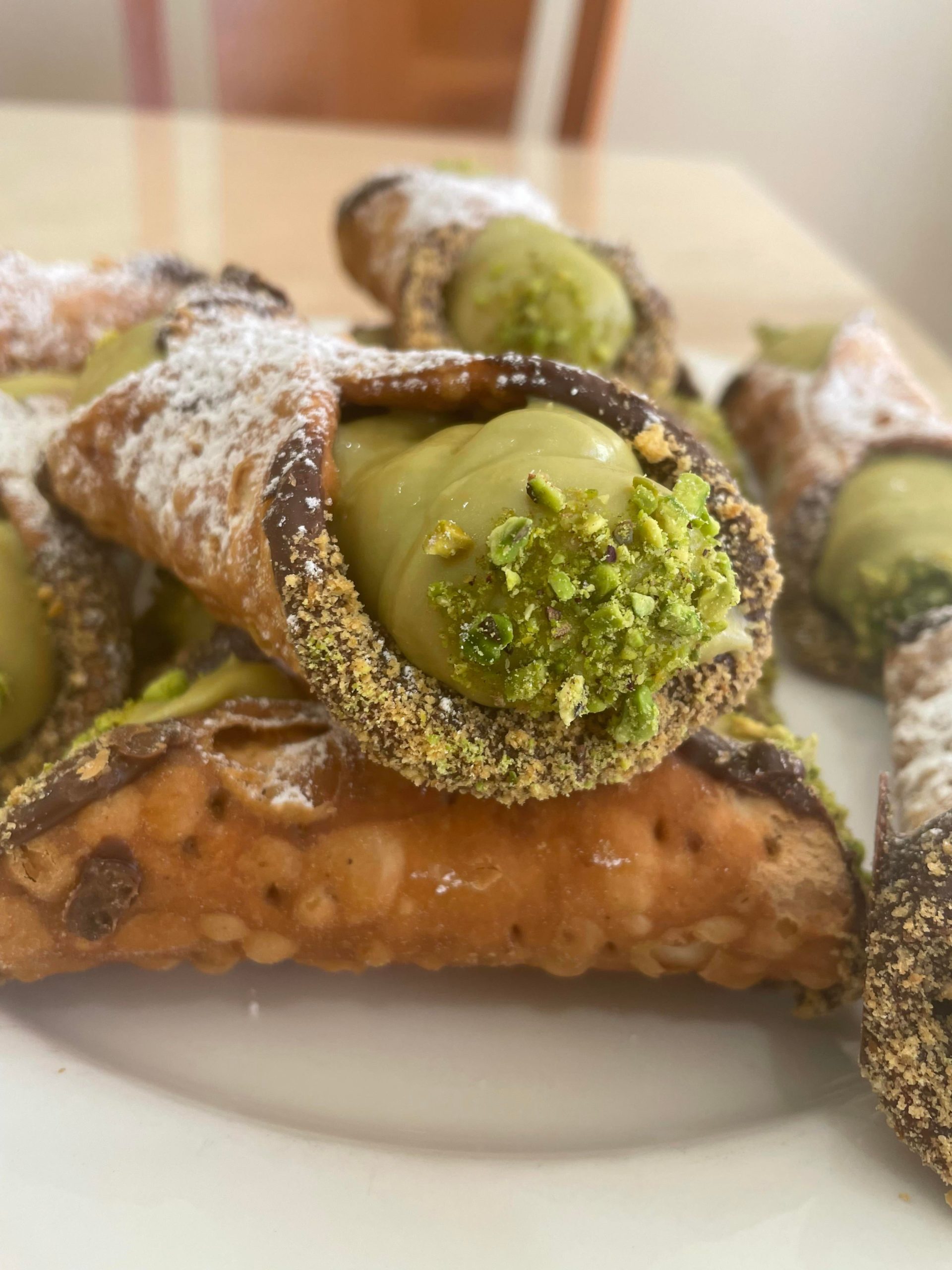 Pistachio cannoli - Dining and Cooking
