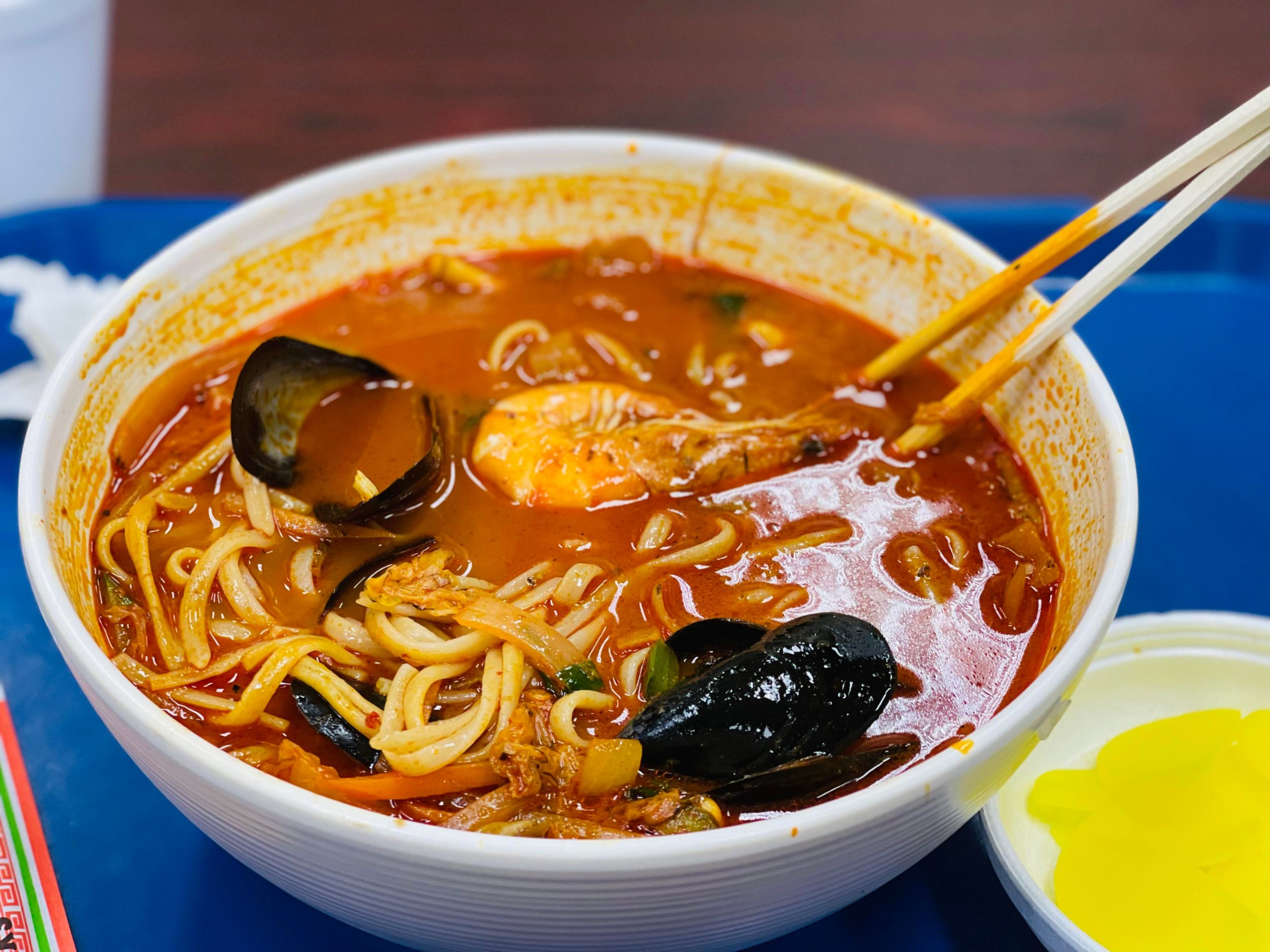 Samson Gochu Champpong (삼선고추짬뽕) - Dining and Cooking