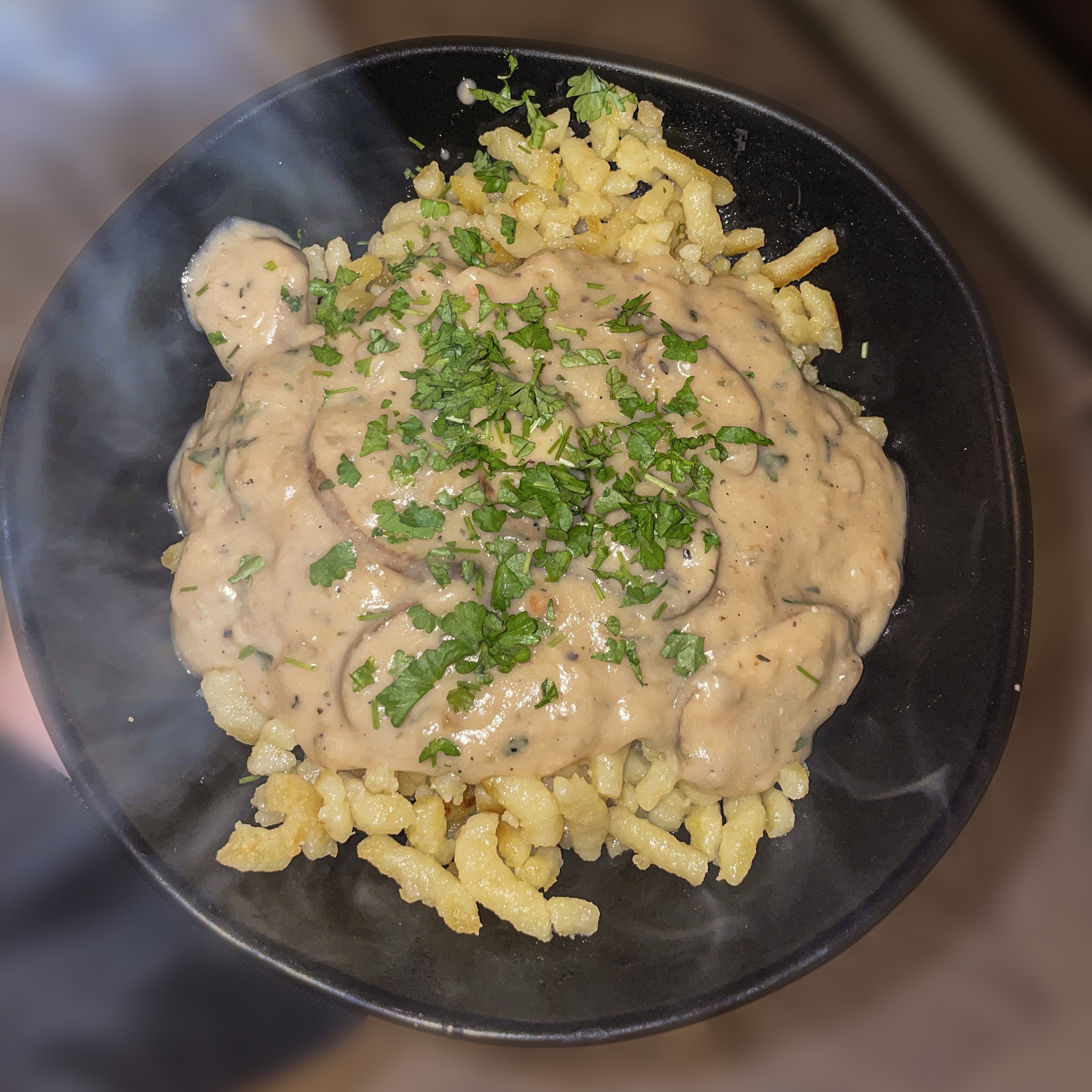 Roasted swabian spaetzle with creamy mushroom sauce (bussin') - Dining ...