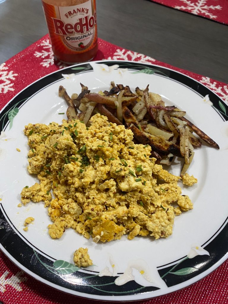 Homemade tofu scramble and hash browns - Dining and Cooking