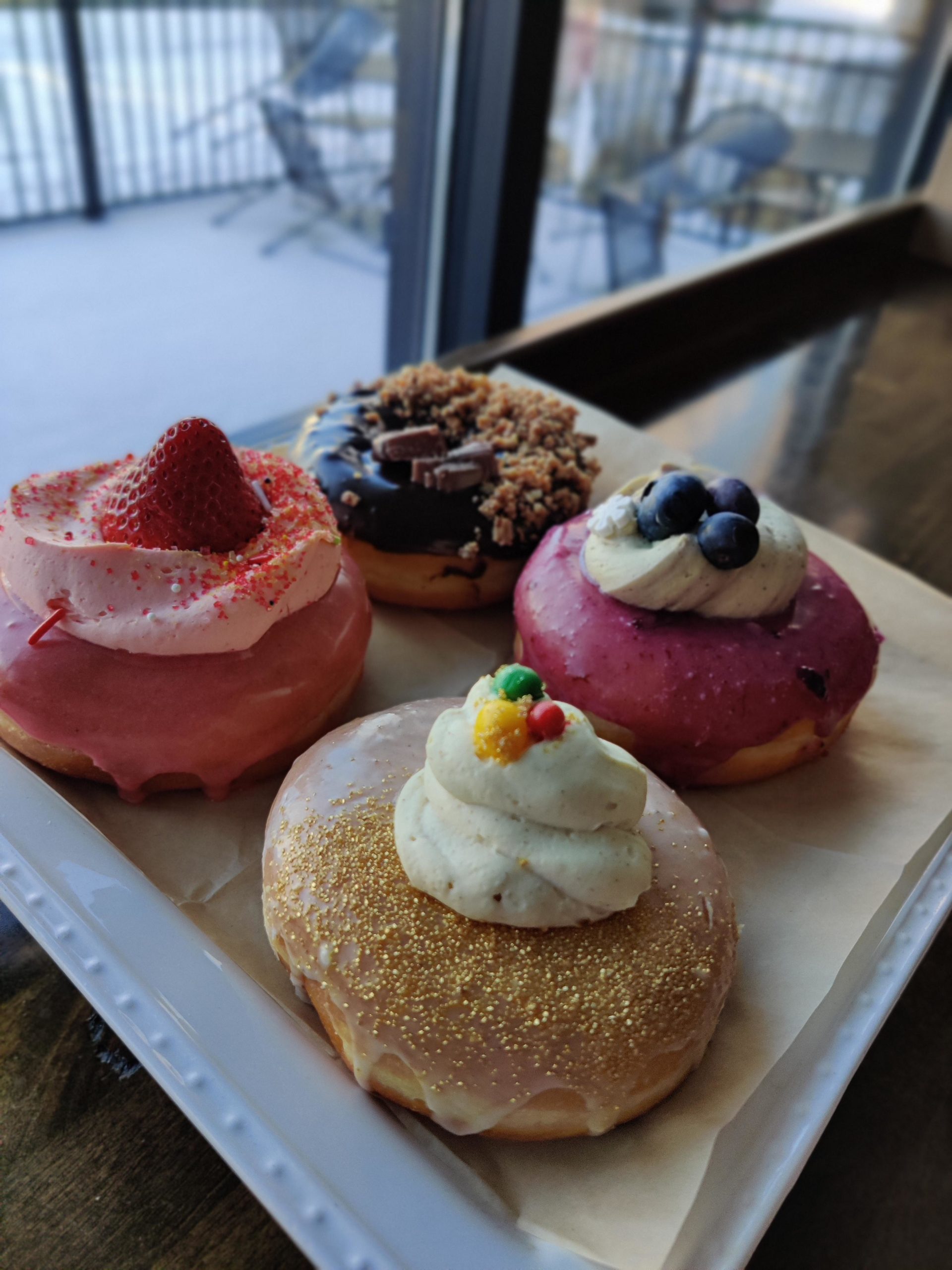 It's donut Saturday! My lovely wife is back at it! - Dining and Cooking