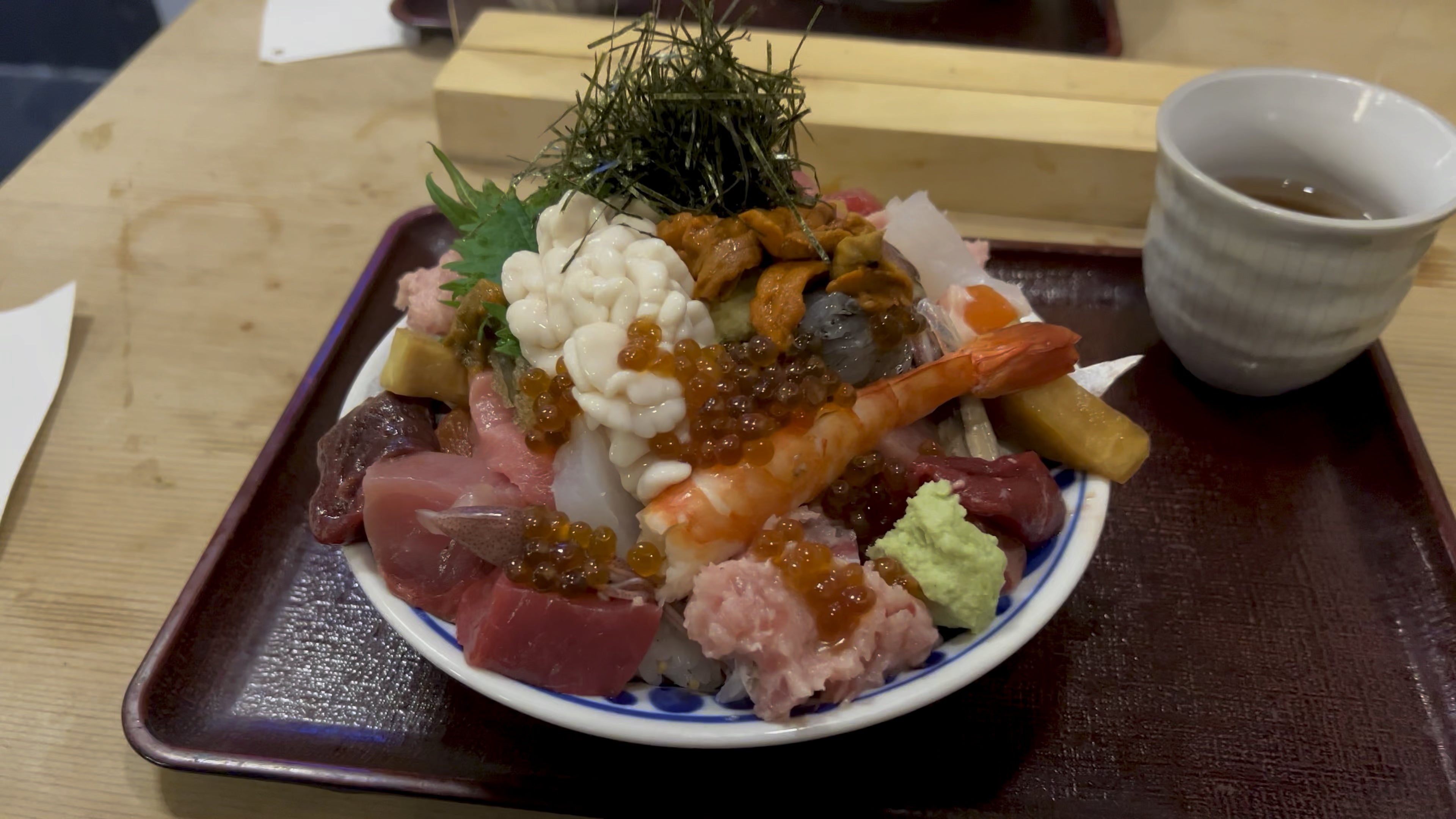 Chirashi Sushi with dozens of ingredients in Akibabara, Tokyo - Dining ... Chirashi Sushi with dozens of ingredients in Akibabara, Tokyo - Dining ...