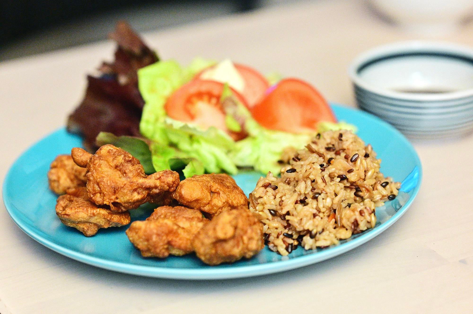 Karaage fried chicken with Kagayaki grain rice - Dining and Cooking