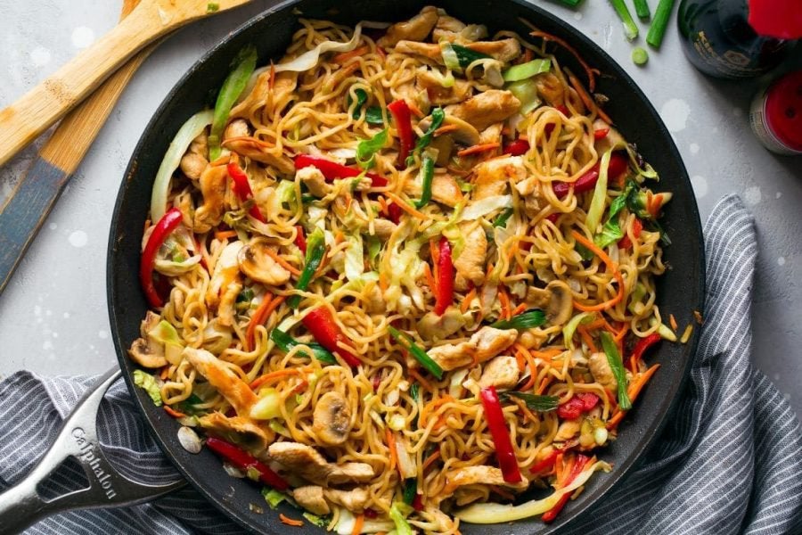 How to Make Chicken Yakisoba at Home - Dining and Cooking