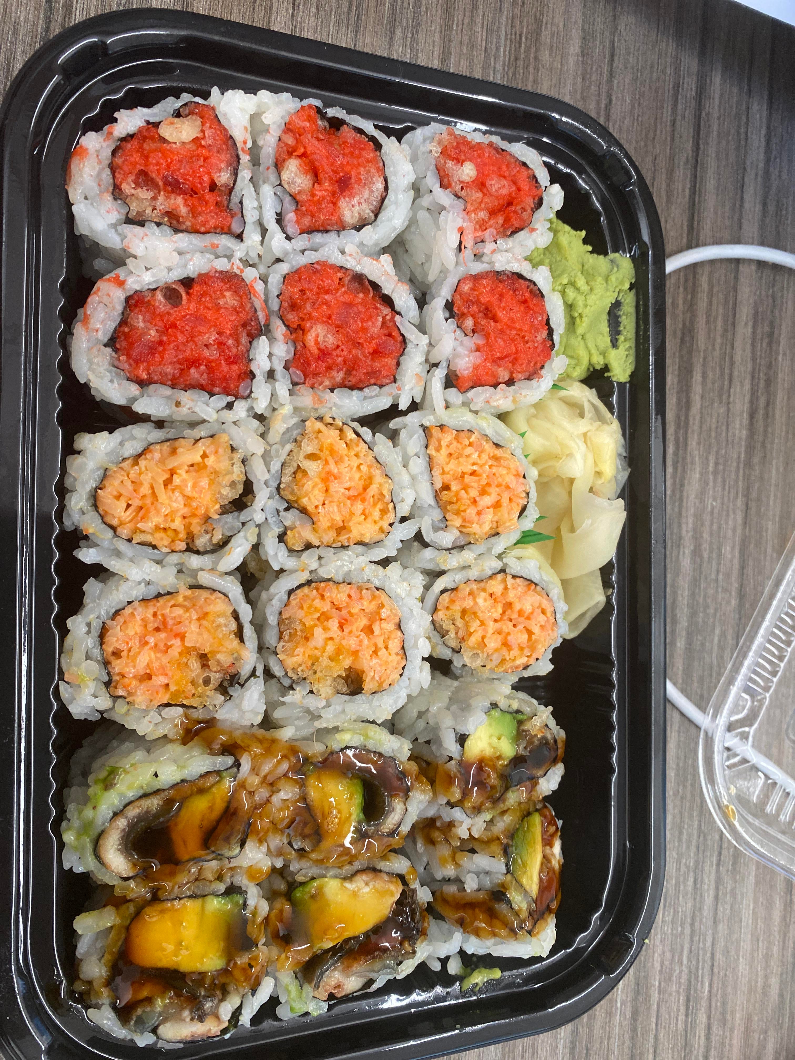 Spicy tuna, spicy Kani and eel avocado rolls for lunch! - Dining and ...