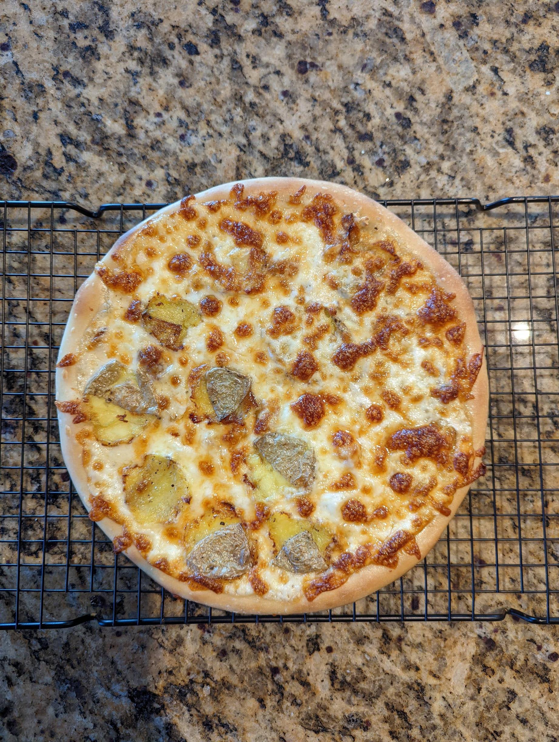 Smash Potato Pizza - Dining and Cooking