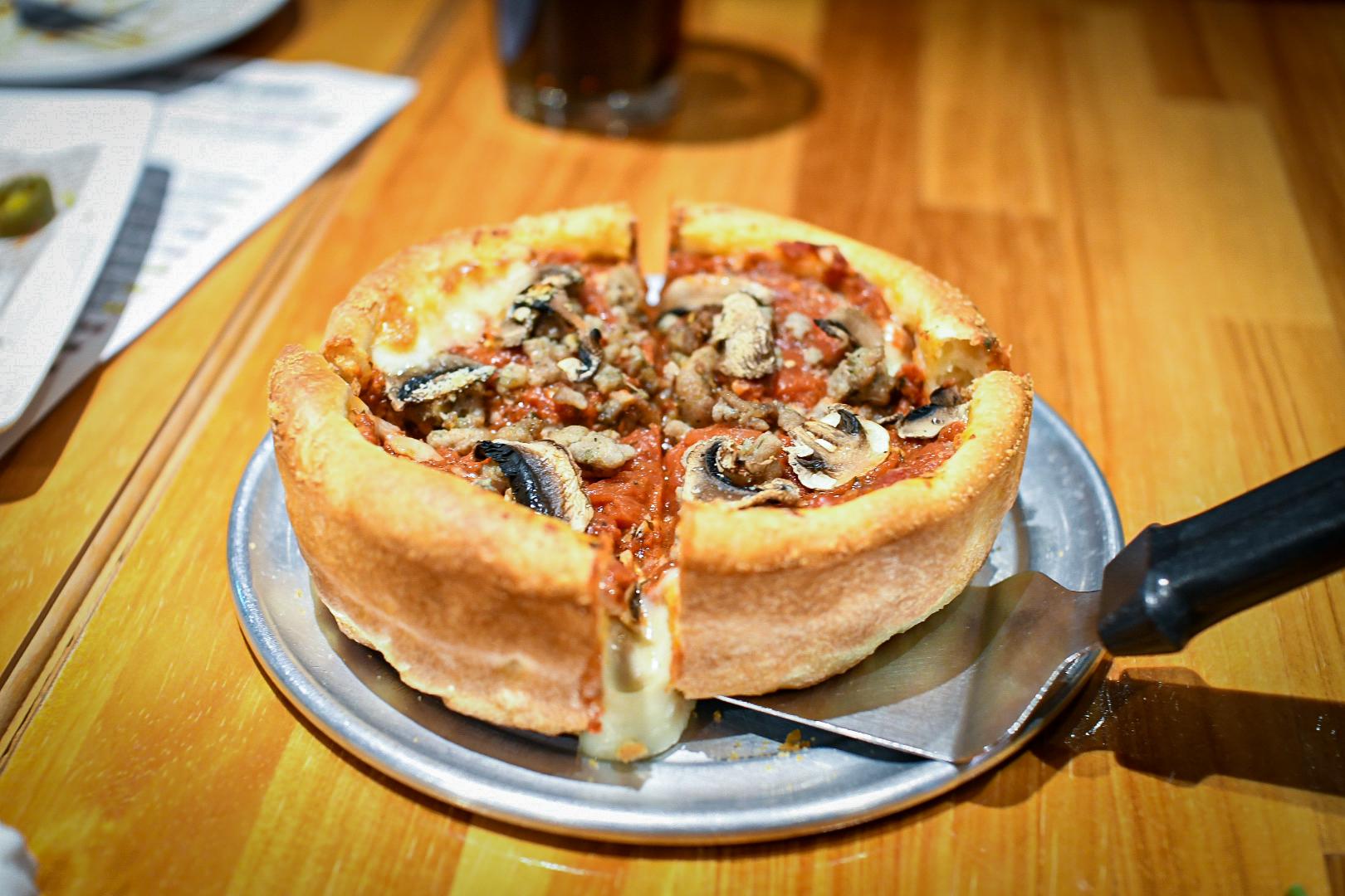 DevilCraft Deep Dish in Tokyo - Dining and Cooking