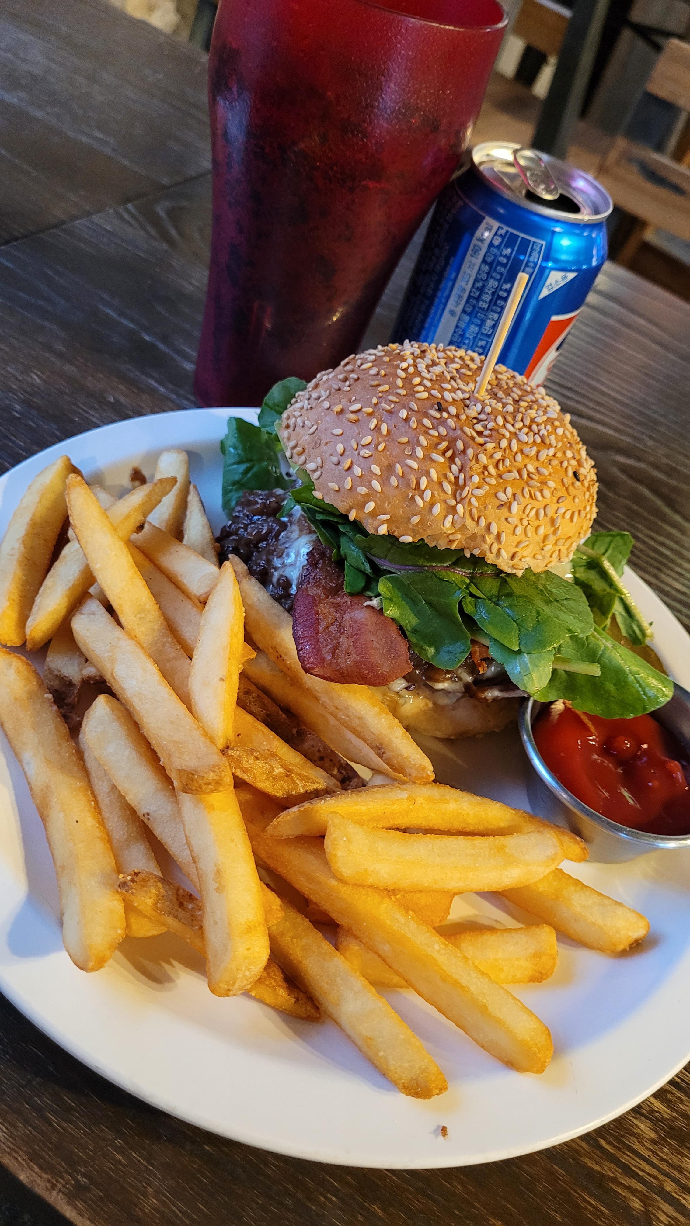 Rocket burger at Gilberts burgers, Seoul, Itaewon - Dining and Cooking