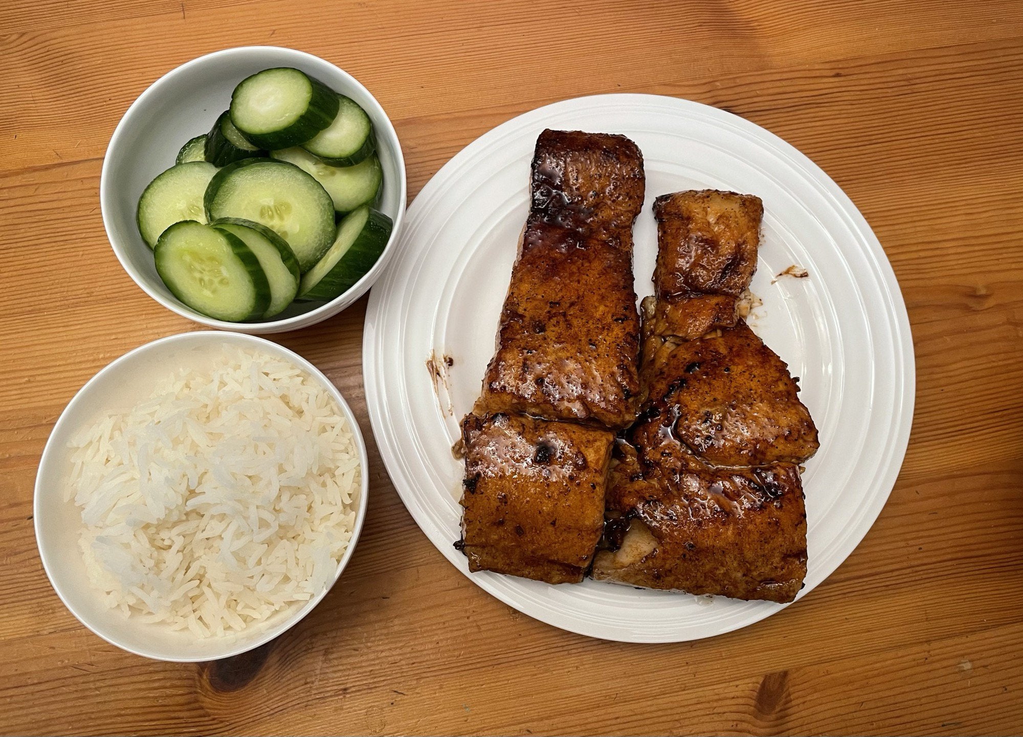 Teriyaki salmon filet, Japanese-style pickles, and rice - Dining and ...