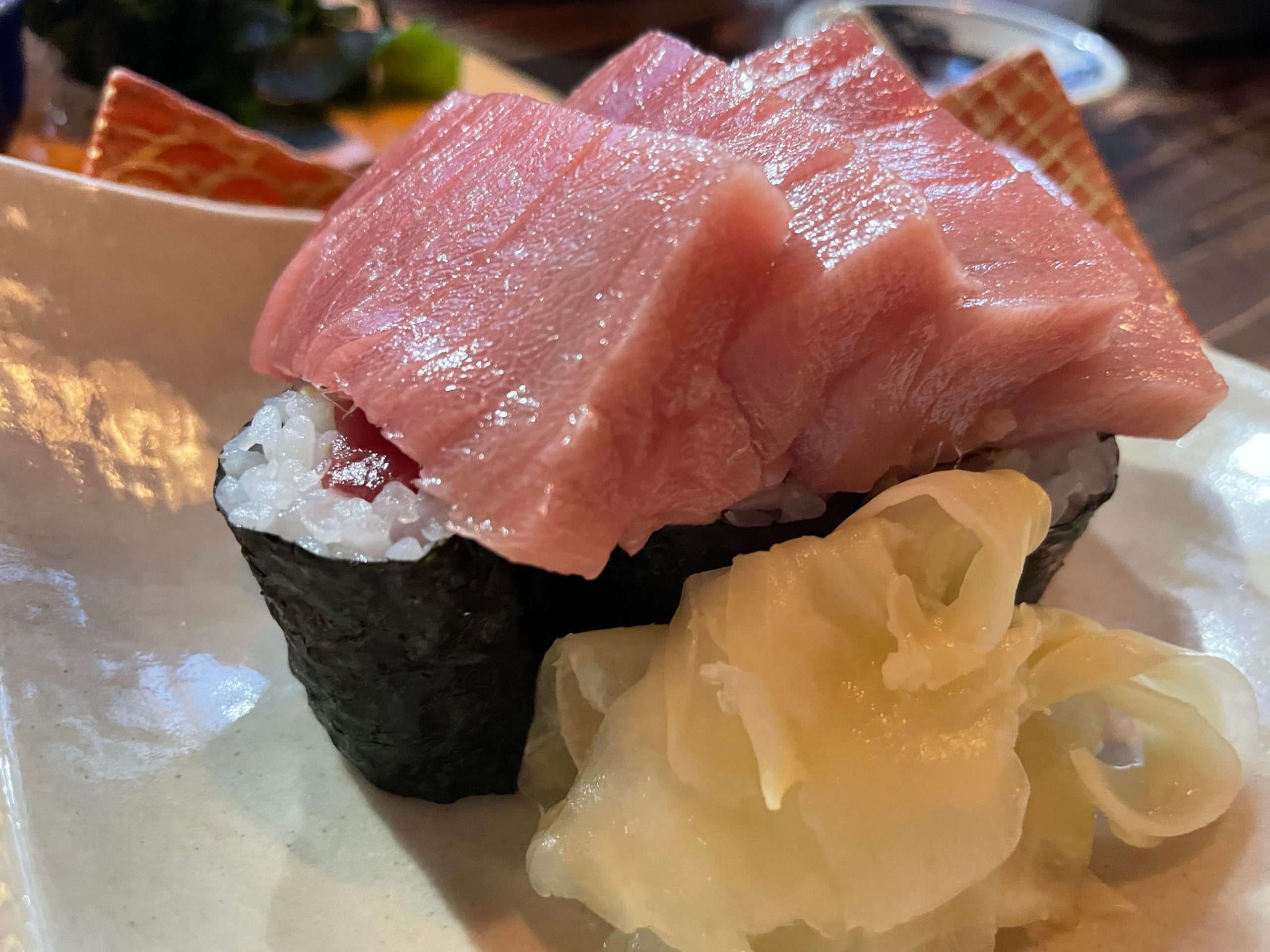 Fresh tuna Tekka-maki - Dining and Cooking