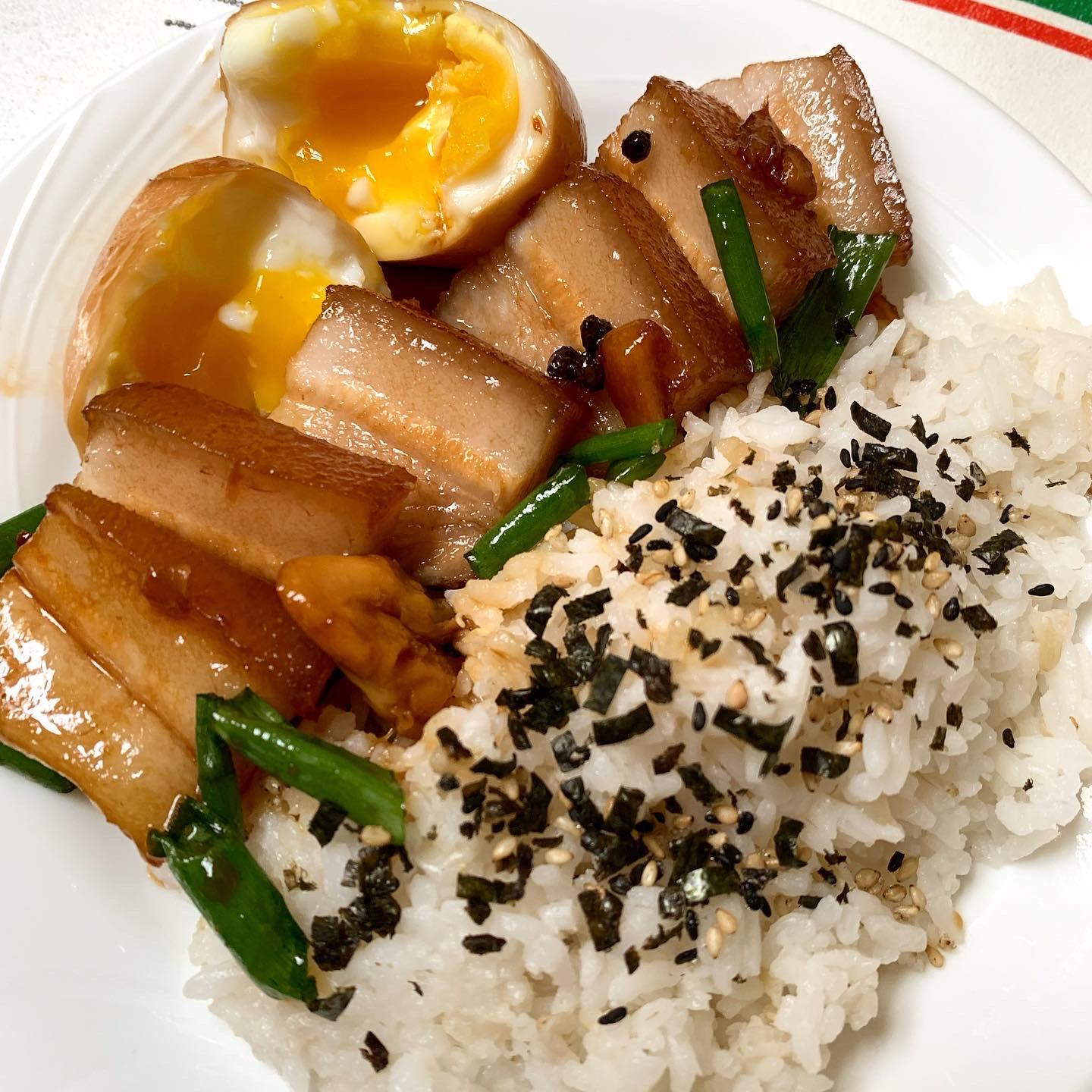 [OC] Braised pork belly with egg and rice - Dining and Cooking