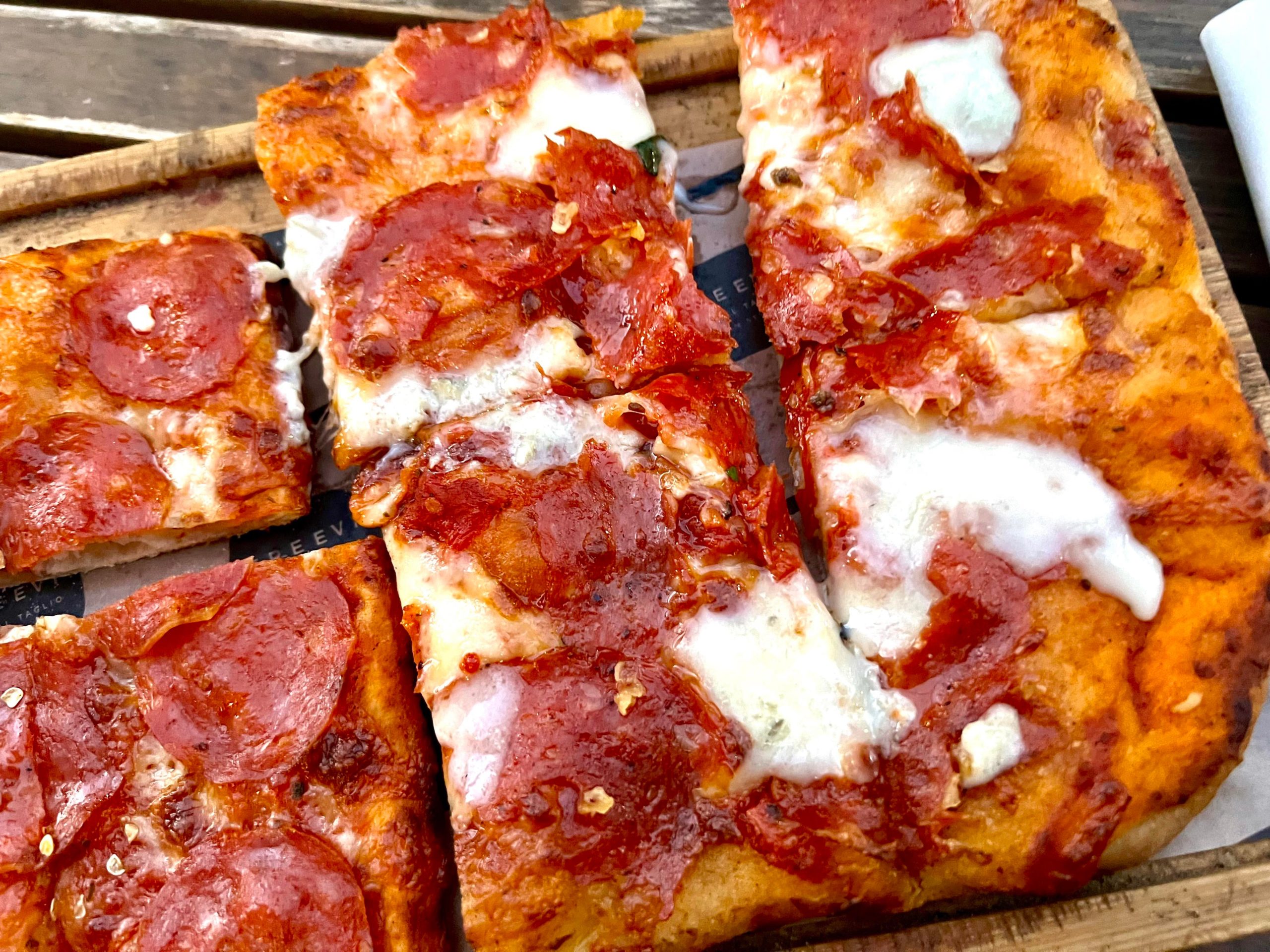 Monday means street pizza 🍕 - Dining and Cooking