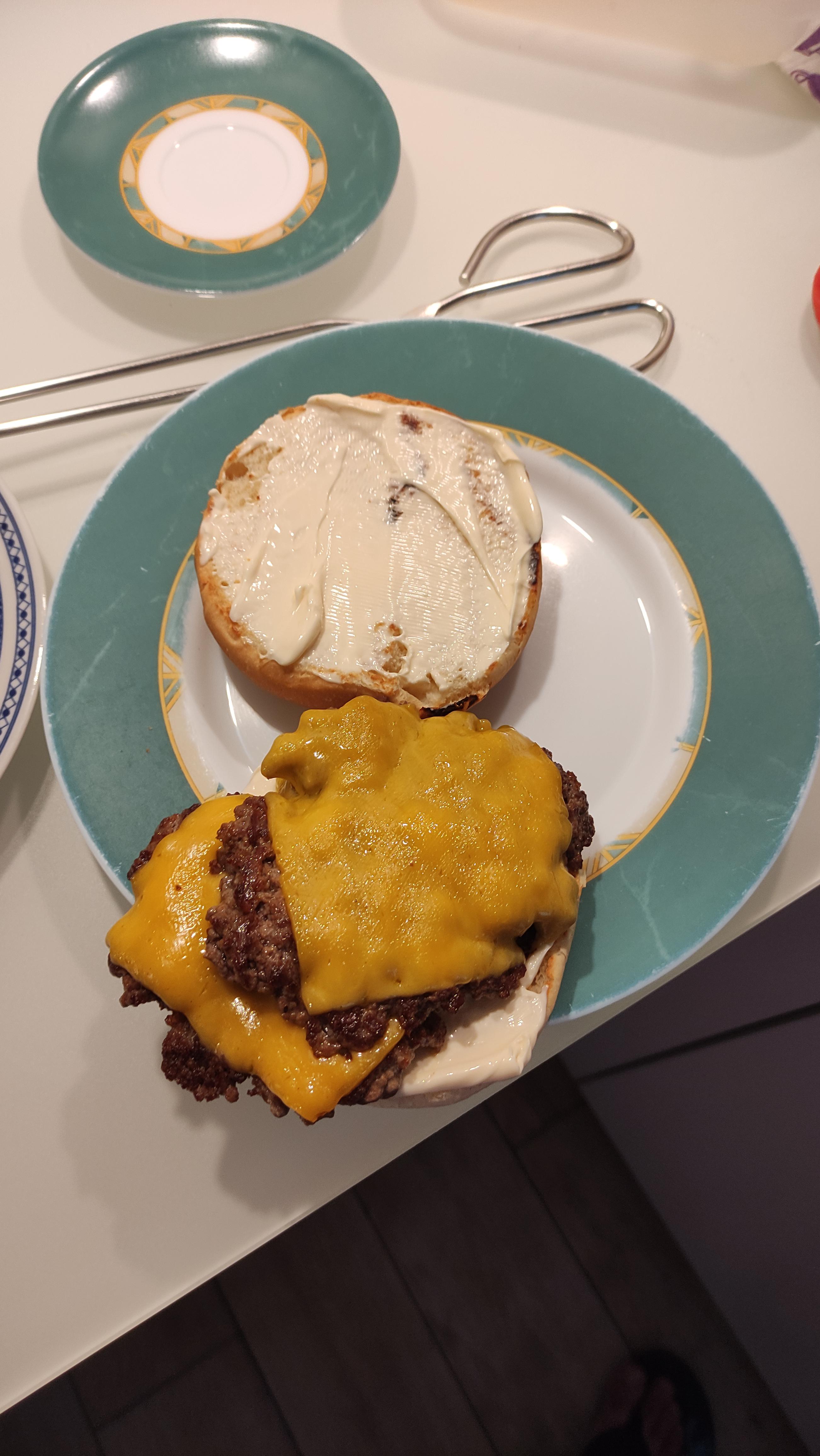 Cheesy - Dining and Cooking