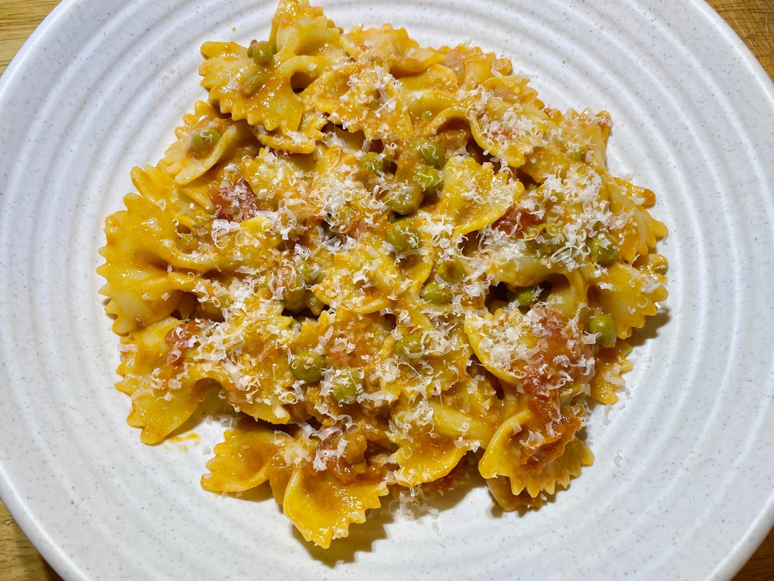 Late Night Pasta with Peas - Dining and Cooking