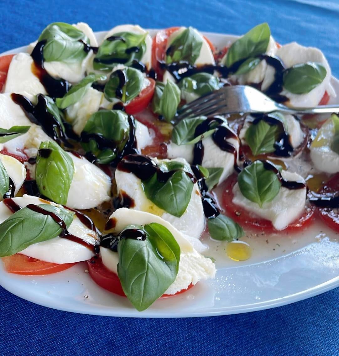 Caprese plate - Dining and Cooking