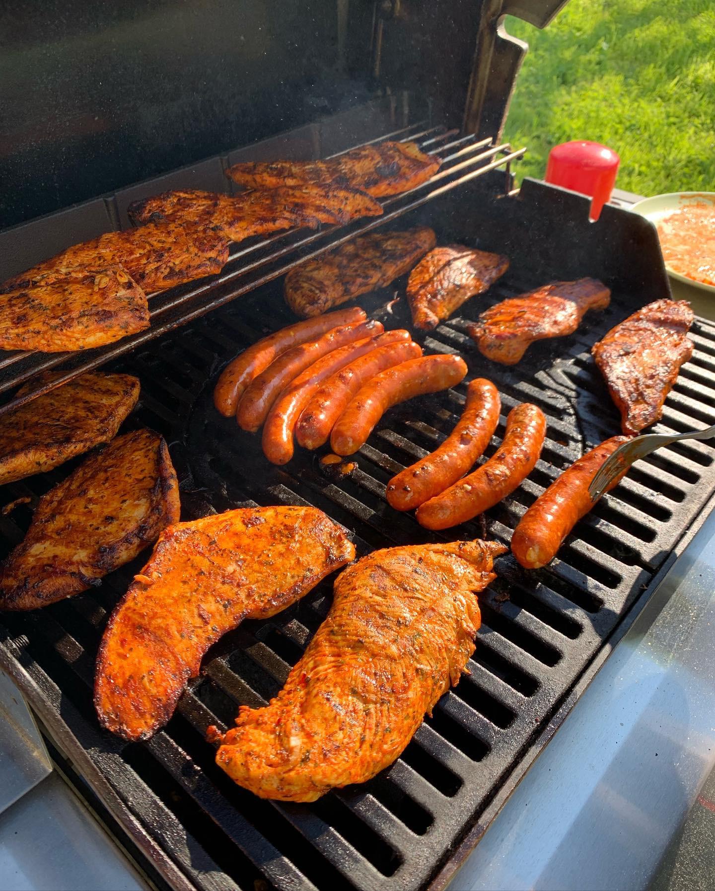 For the best cookout reviews, give‘em lots of choices. - Dining and Cooking