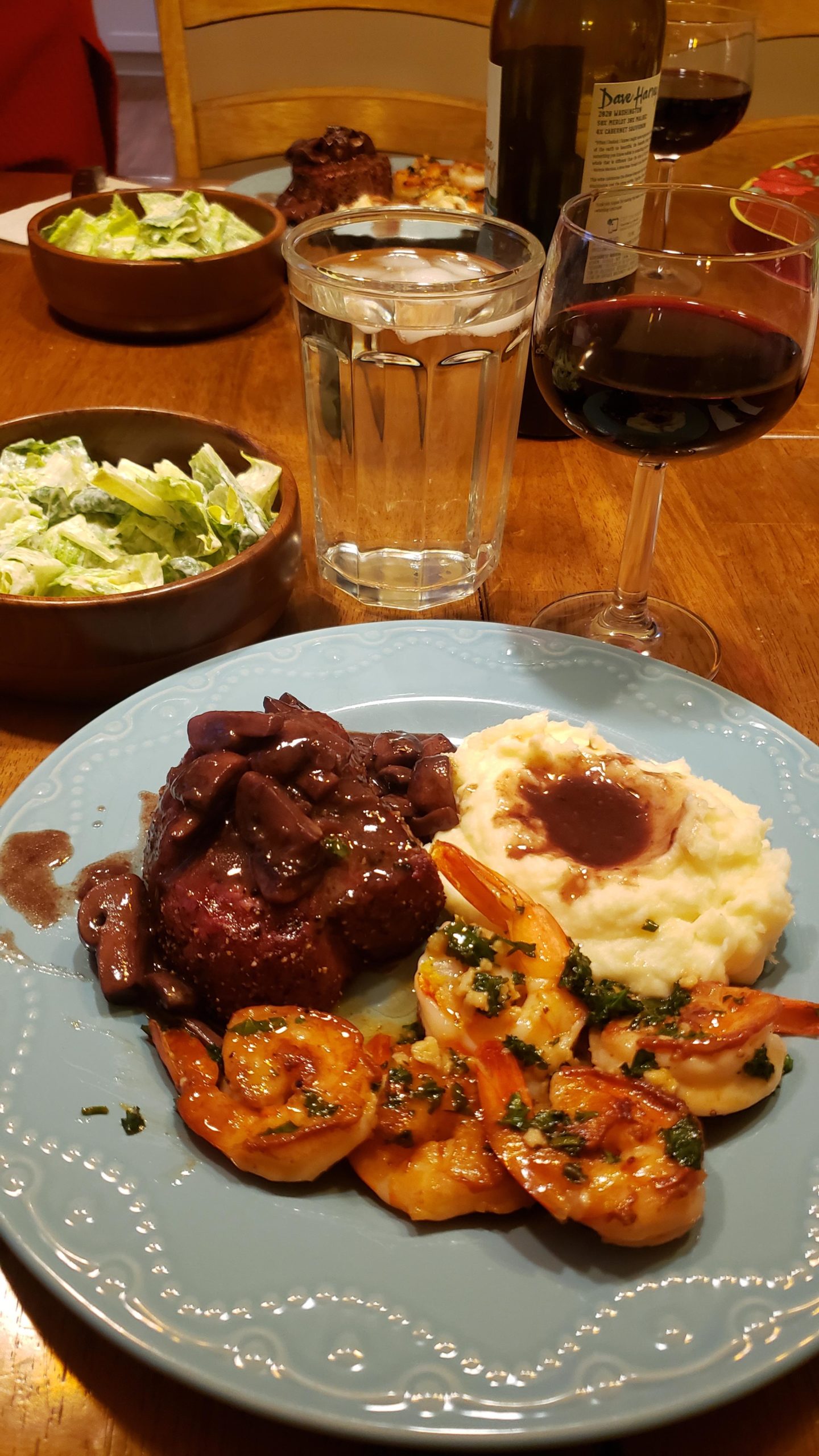 Filet and shrimp scampi - Dining and Cooking