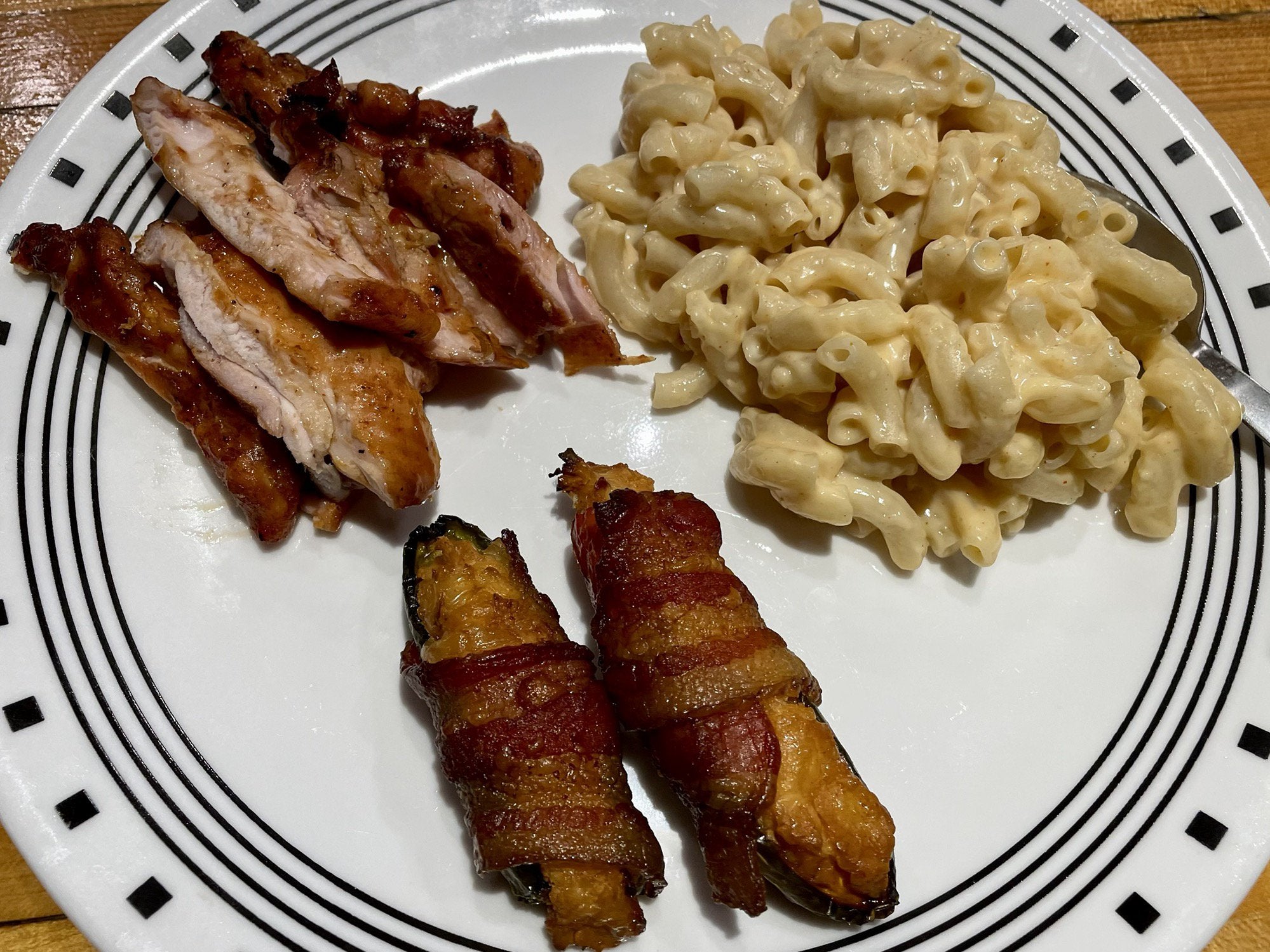 477 calorie BBQ plate. Smoked chicken thigh, Fiber Gourmet/ Laughing ...