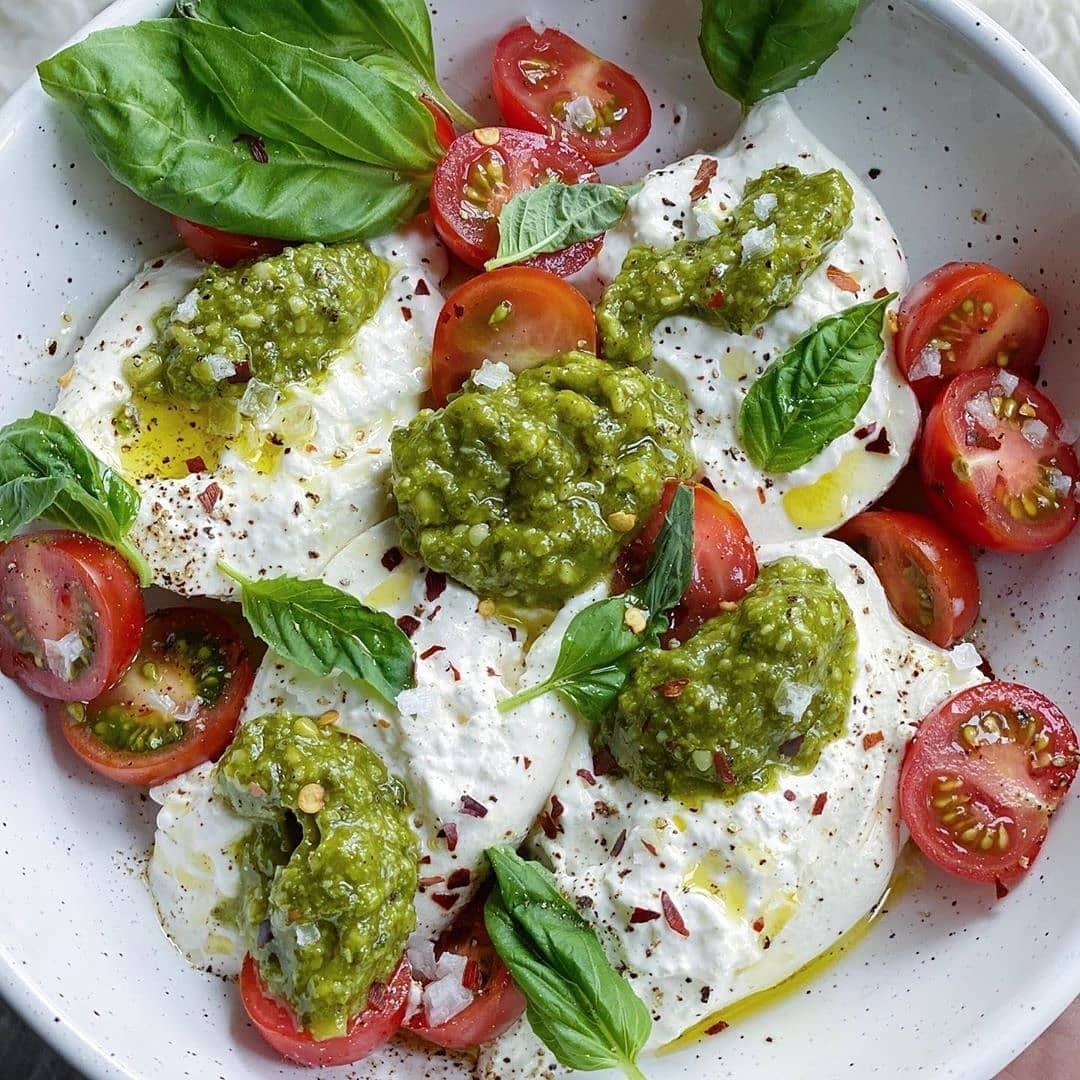 Easy and tasty burrata plate - Dining and Cooking