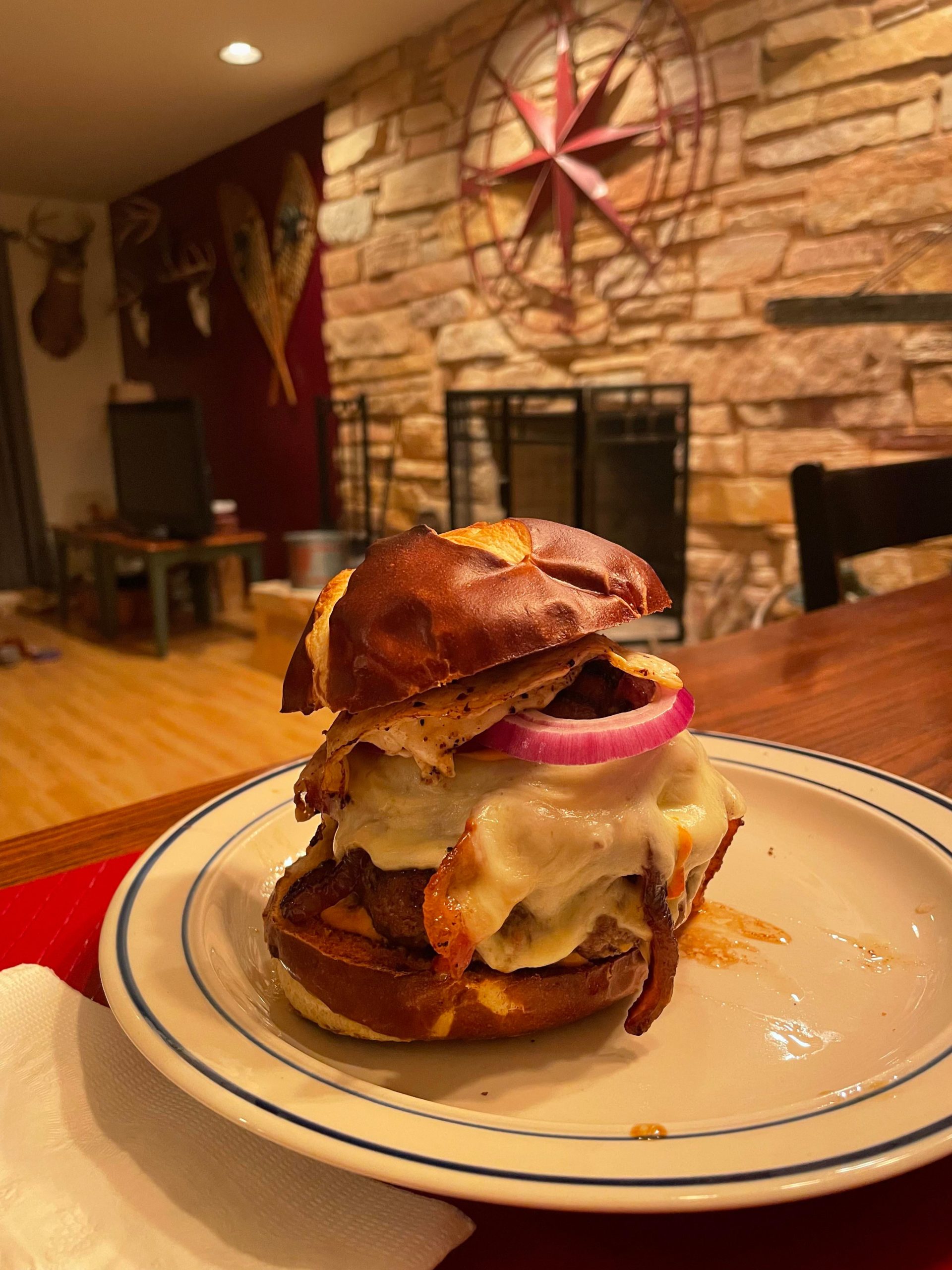 Cabin, grill, alcohol and late night burgers - Dining and Cooking