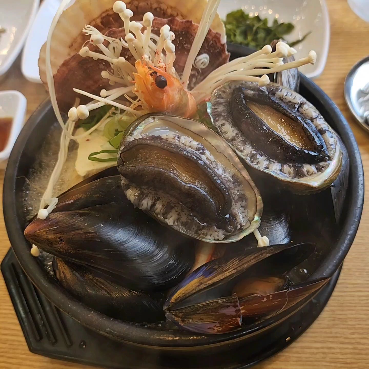 Haemul Ttukbaegi - Seafood Hotpot in Gangneung - Dining and Cooking