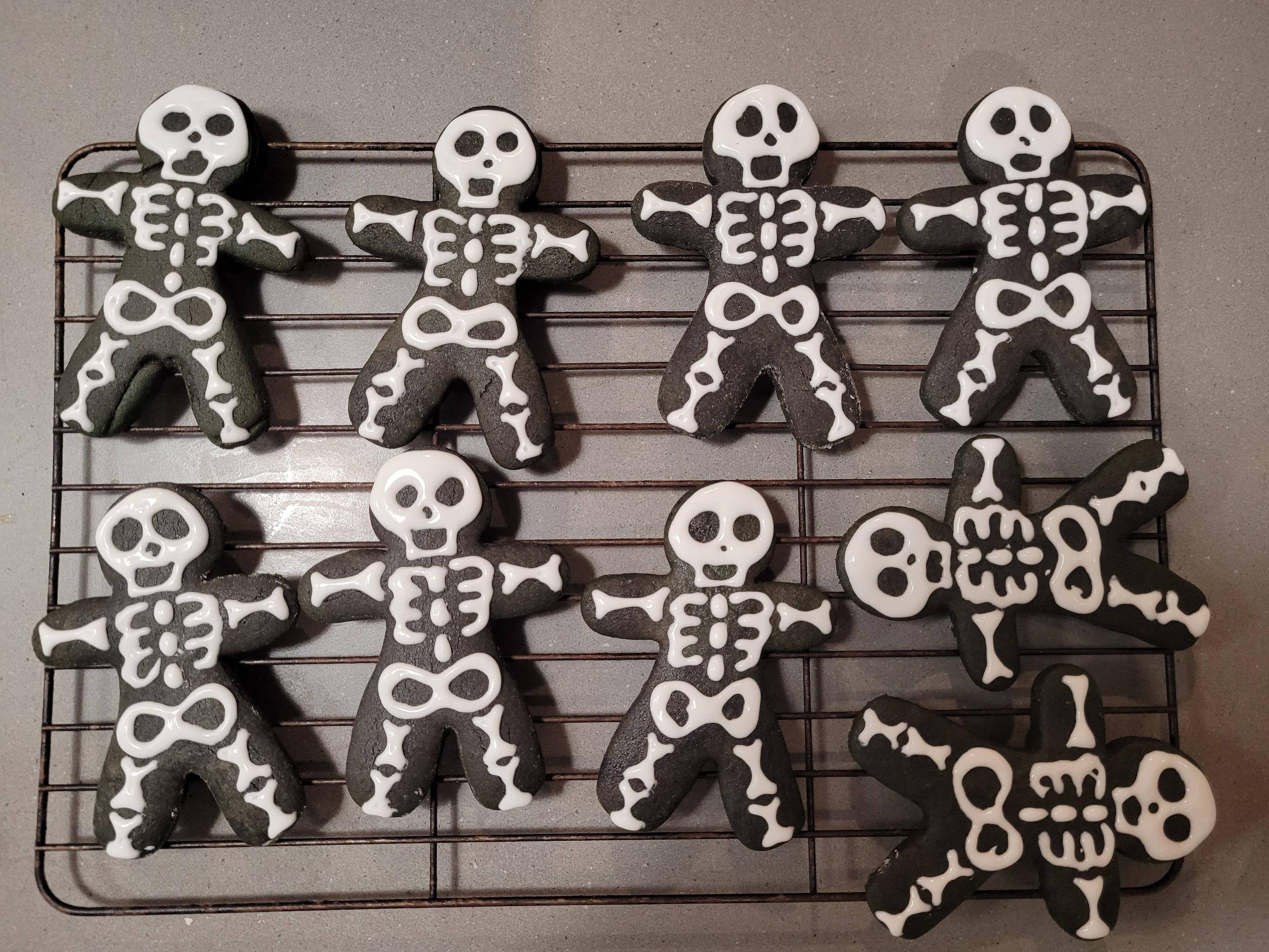 [Homemade] Skeleton Gingerbread Men - Dining and Cooking