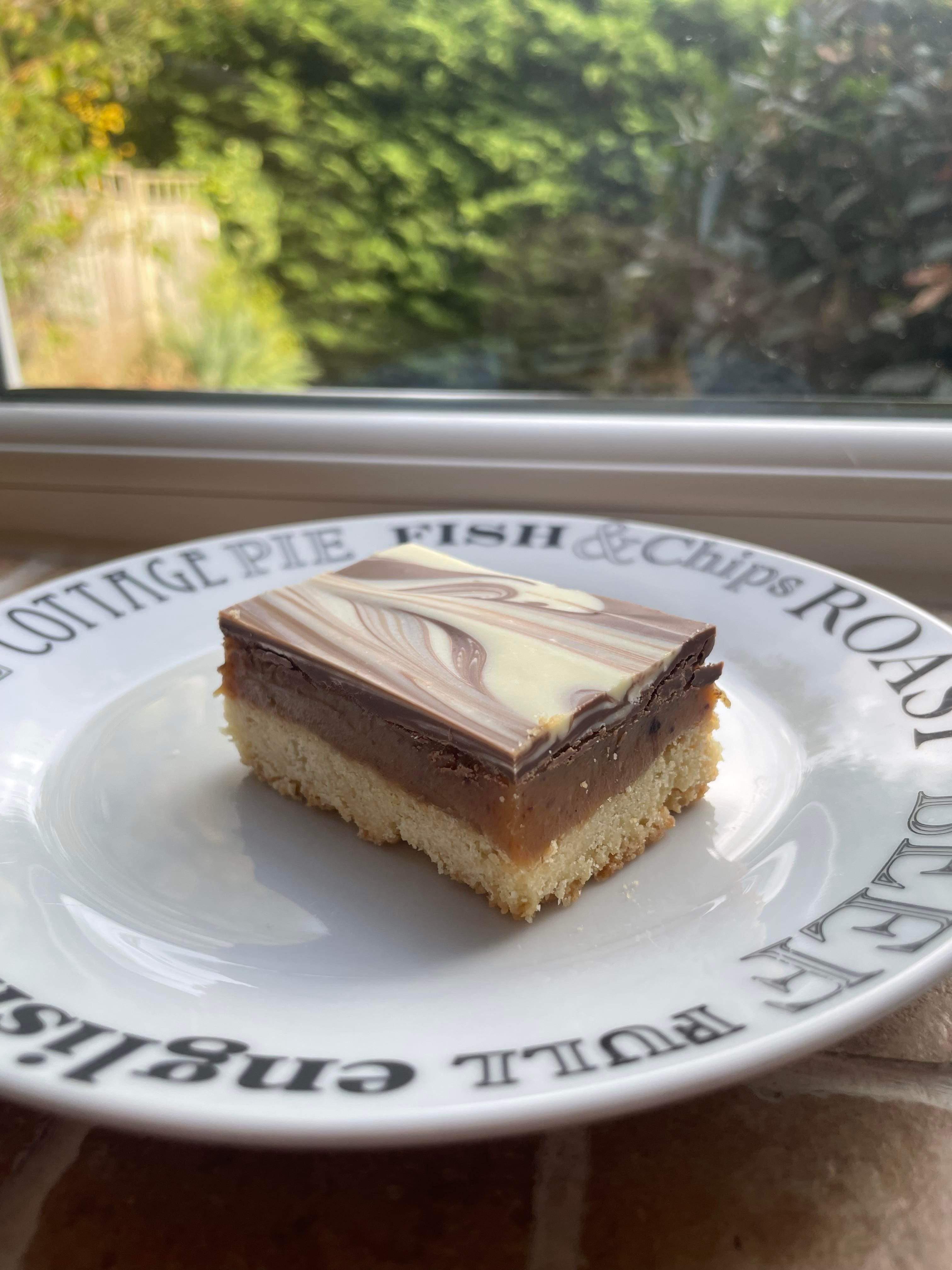 [homemade] Millionaires Shortbread - Dining and Cooking