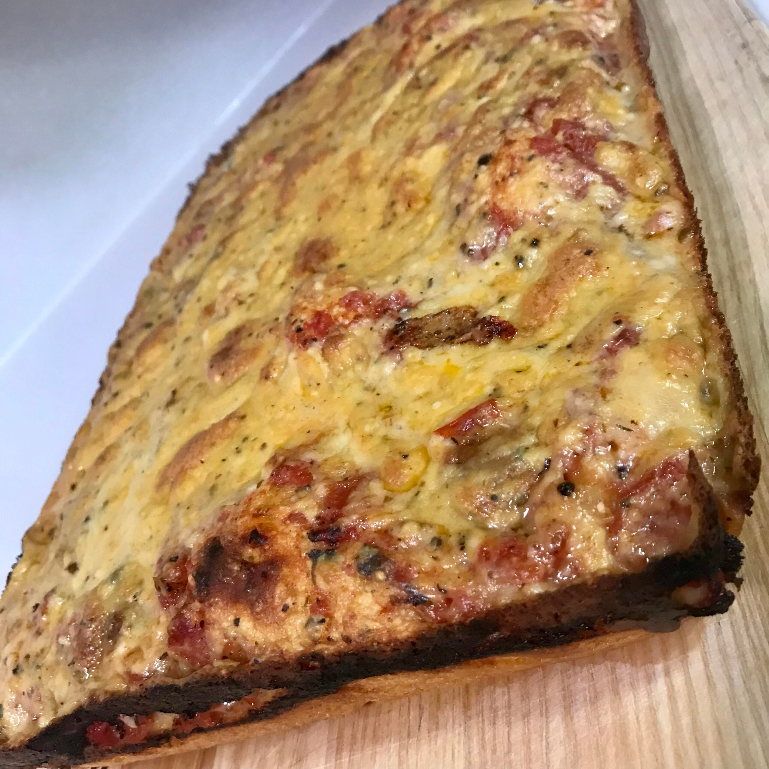 Detroit crust, meatball and cheese - Dining and Cooking