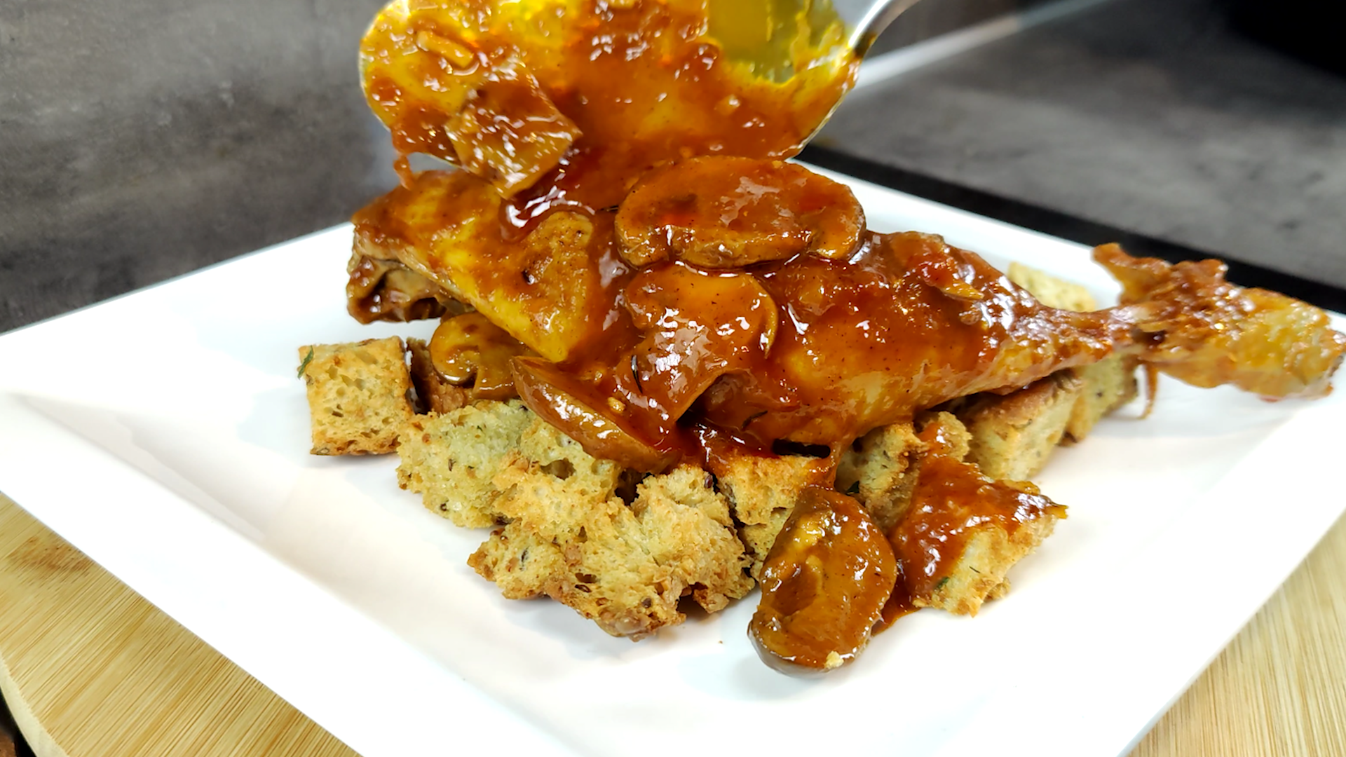 Napoleon's famous French recipe: Chicken Marengo stew - Dining and Cooking