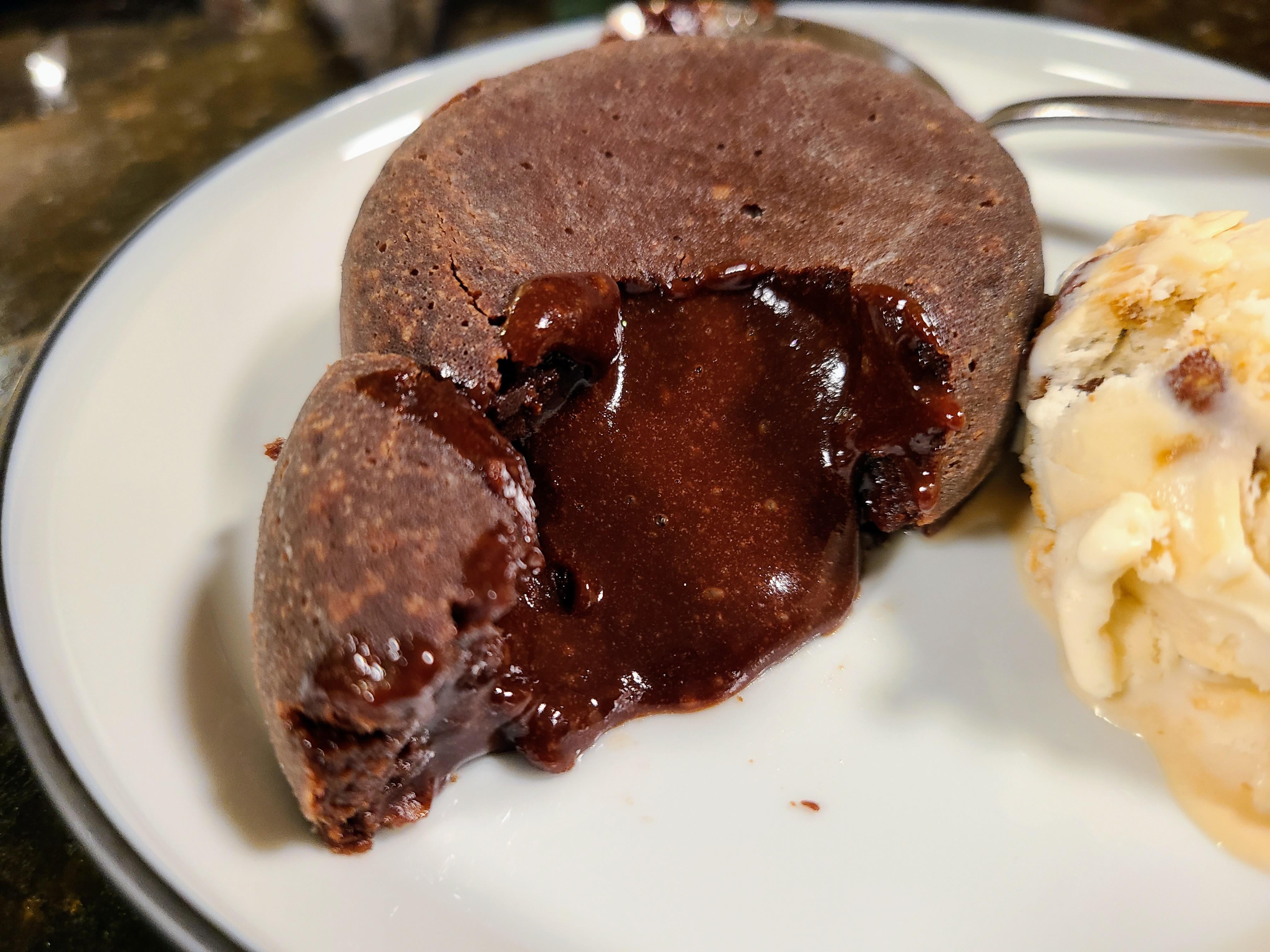 Homemade molten chocolate cake - Dining and Cooking